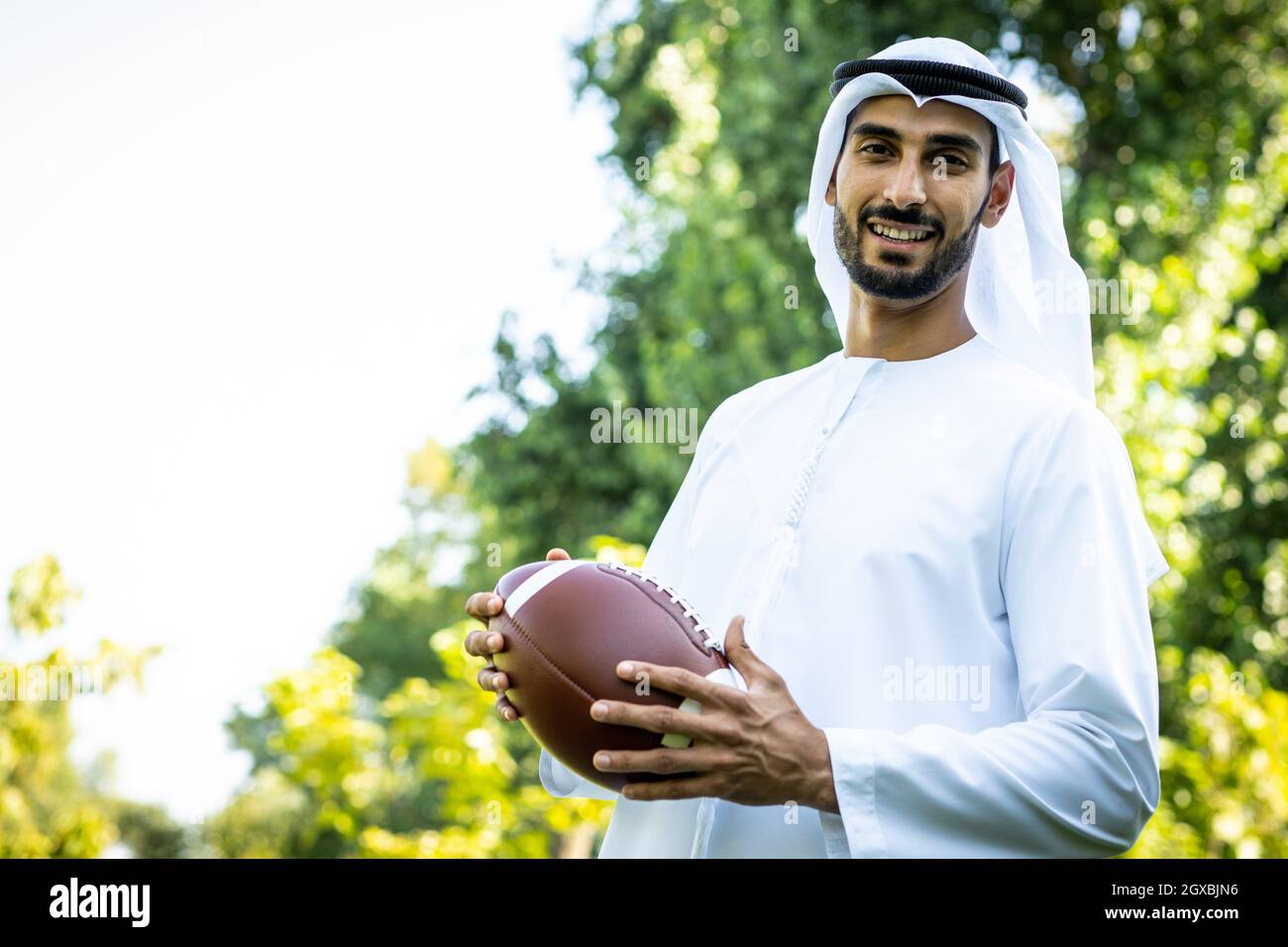 Kandora emirati hi-res stock photography and images - Alamy
