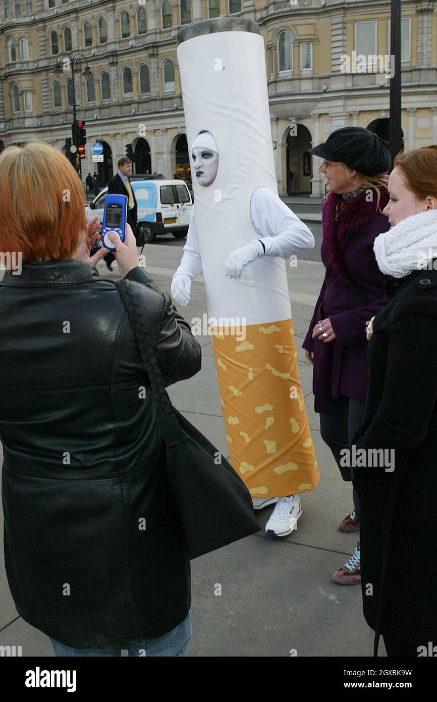 The National 'NO SMOKING DAY' in London Stock Photo - Alamy