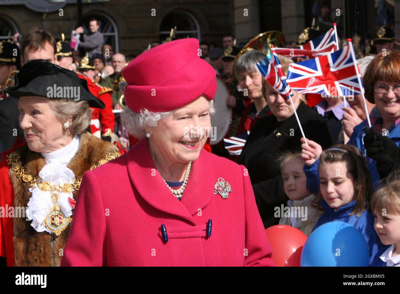 Thew queen hi-res stock photography and images - Alamy