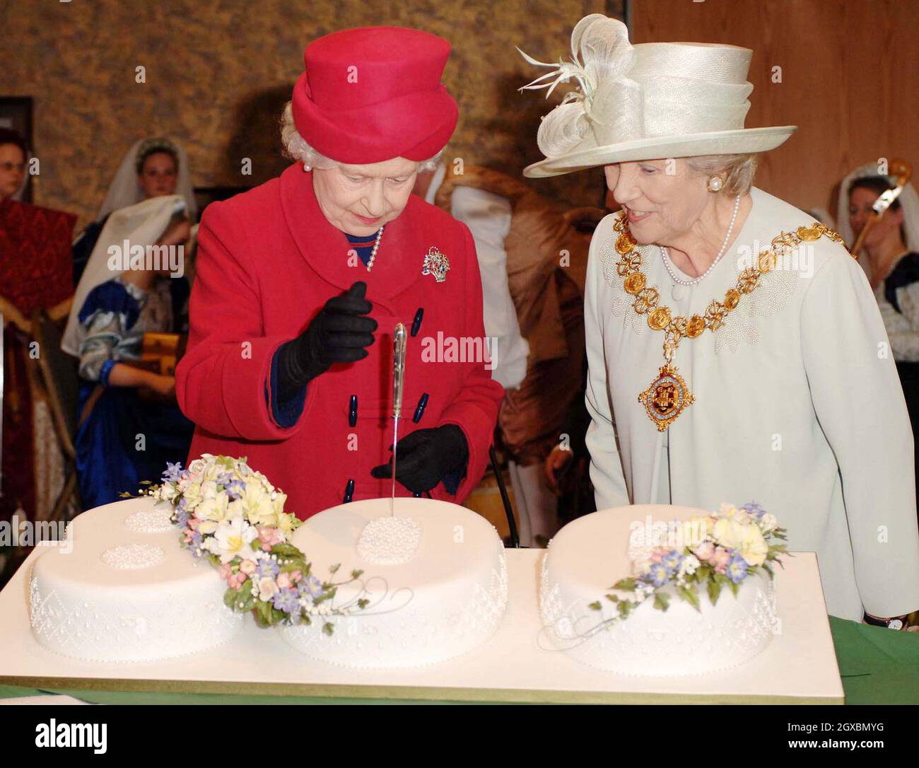 A queen elizabeth cake hi-res stock photography and images - Alamy