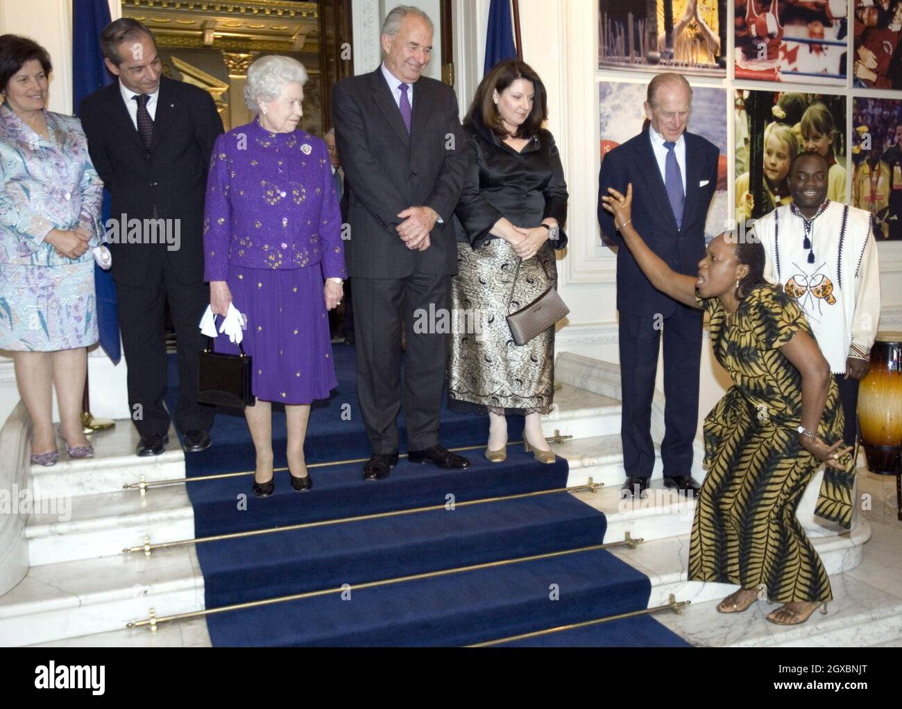 Queen elizabeth ii watches hi-res stock photography and images - Alamy