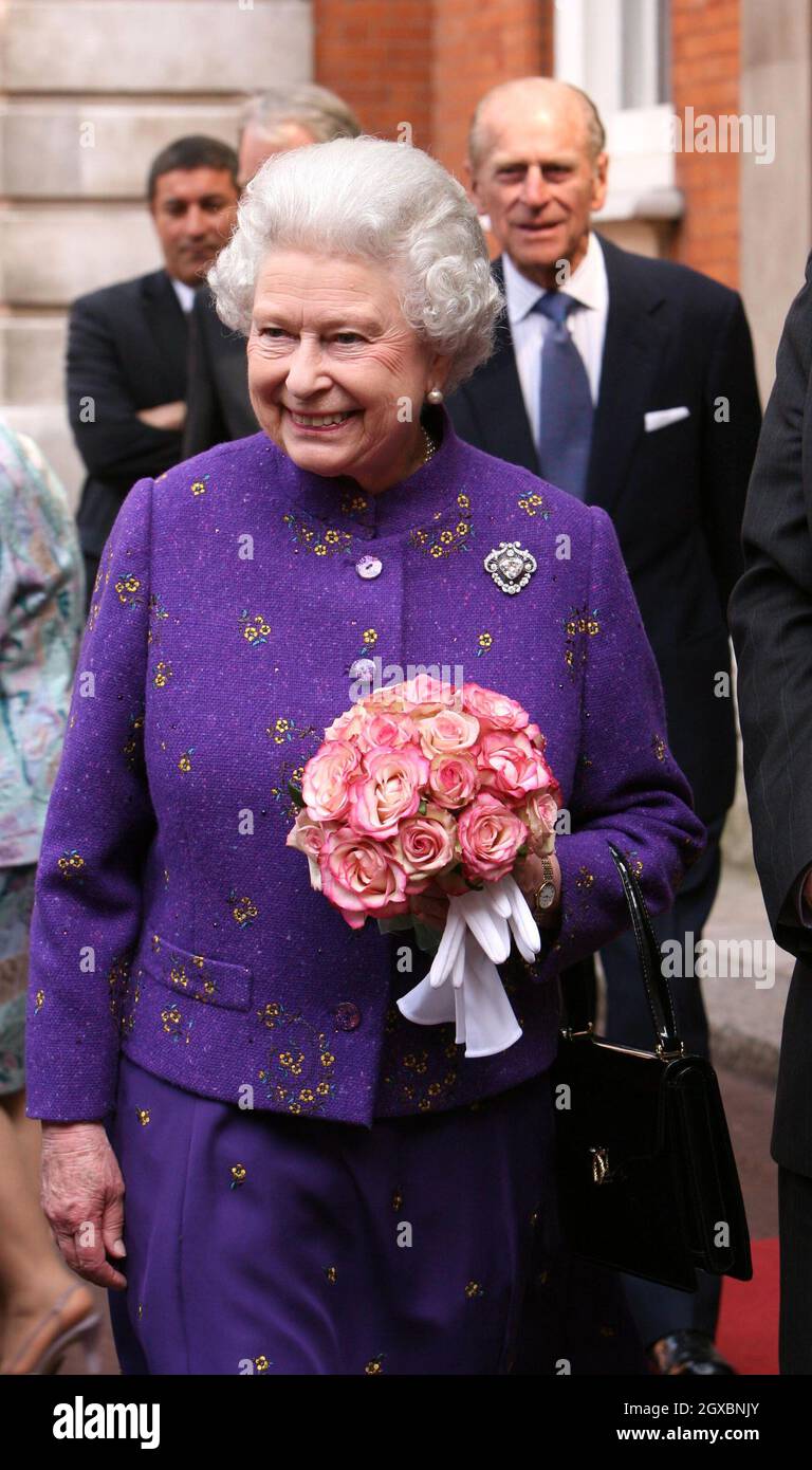 Queen Elizabeth II leaving Stock Photo - Alamy