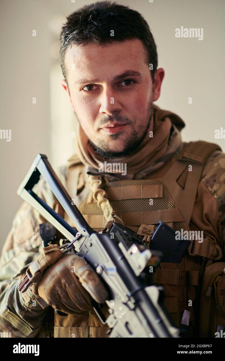 Modern warfare tactics hi-res stock photography and images - Alamy