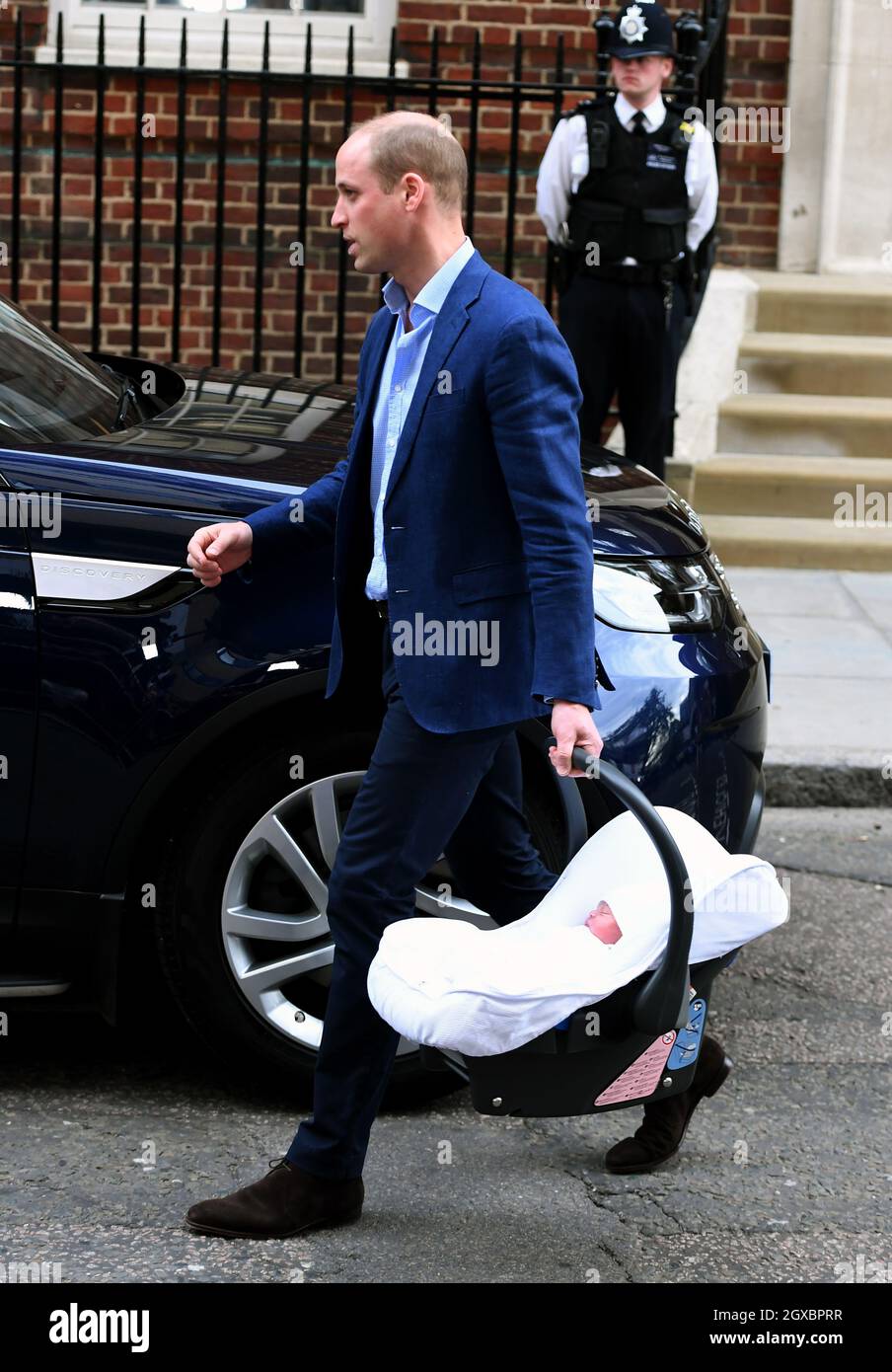 Prince William, Duke of Cambridge leaves the Lindo Wing of St. Mary's ...