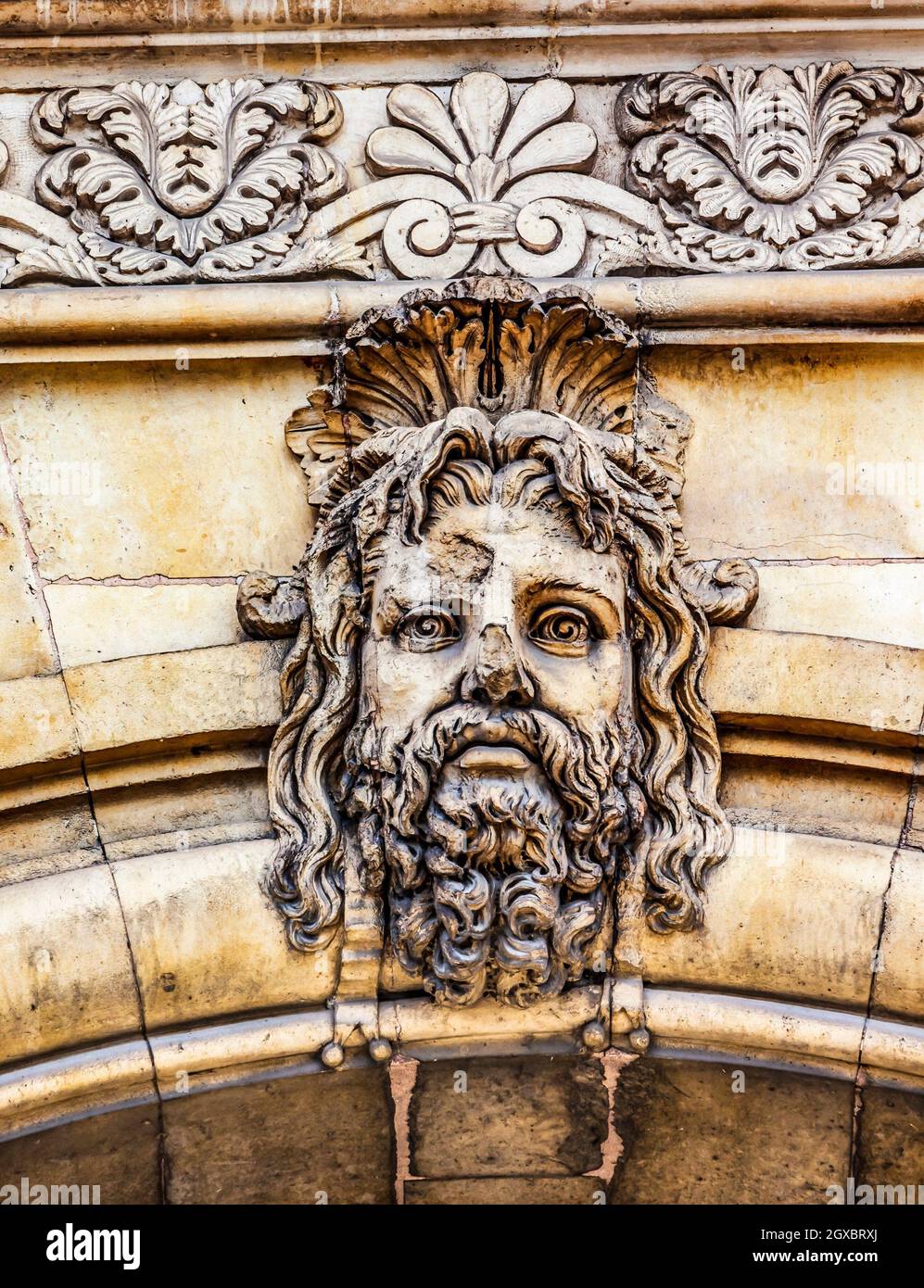 Statue of old man with beard High Resolution Stock Photography and ...