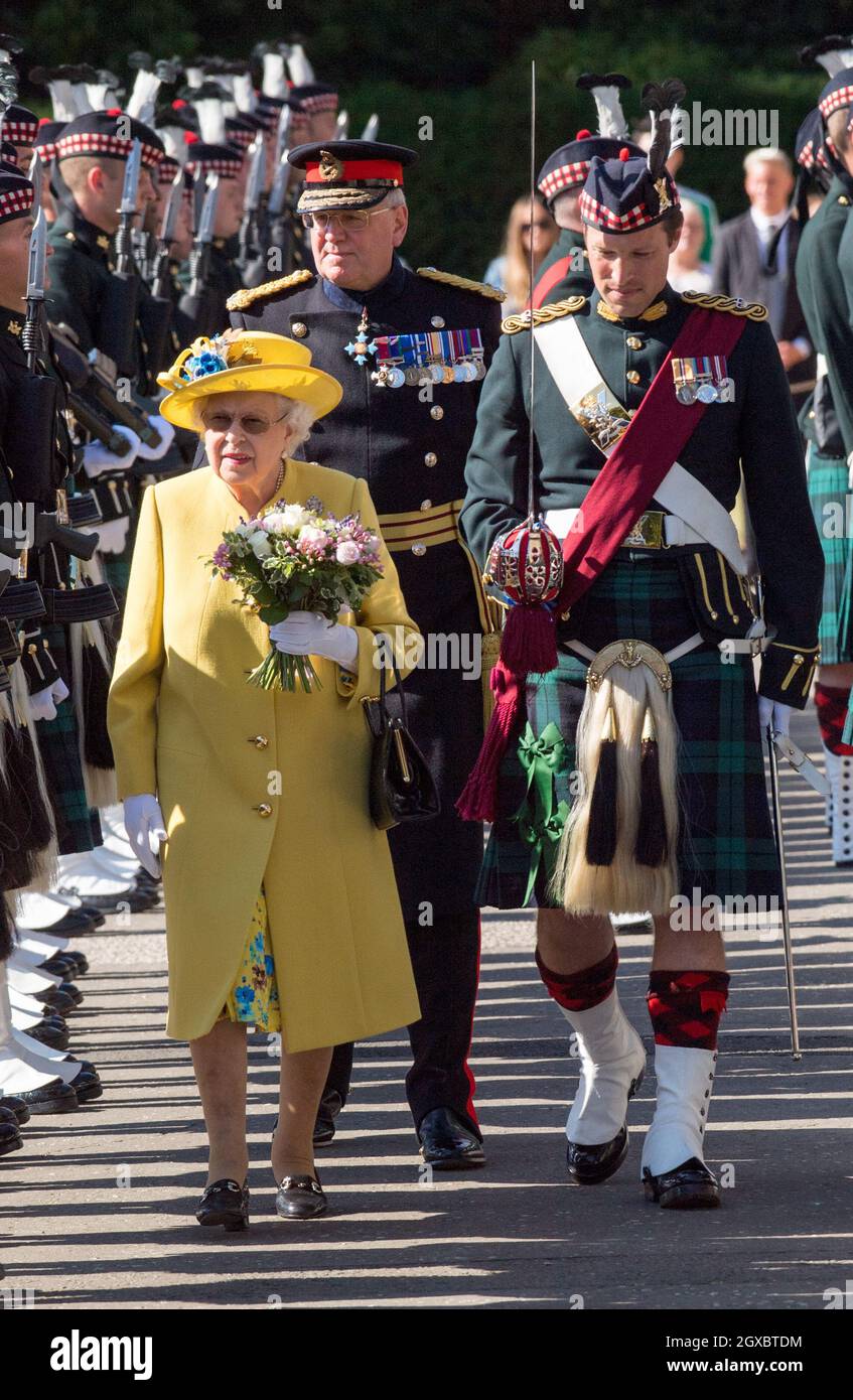 Ceremony of the keys holyrood hi-res stock photography and images - Alamy