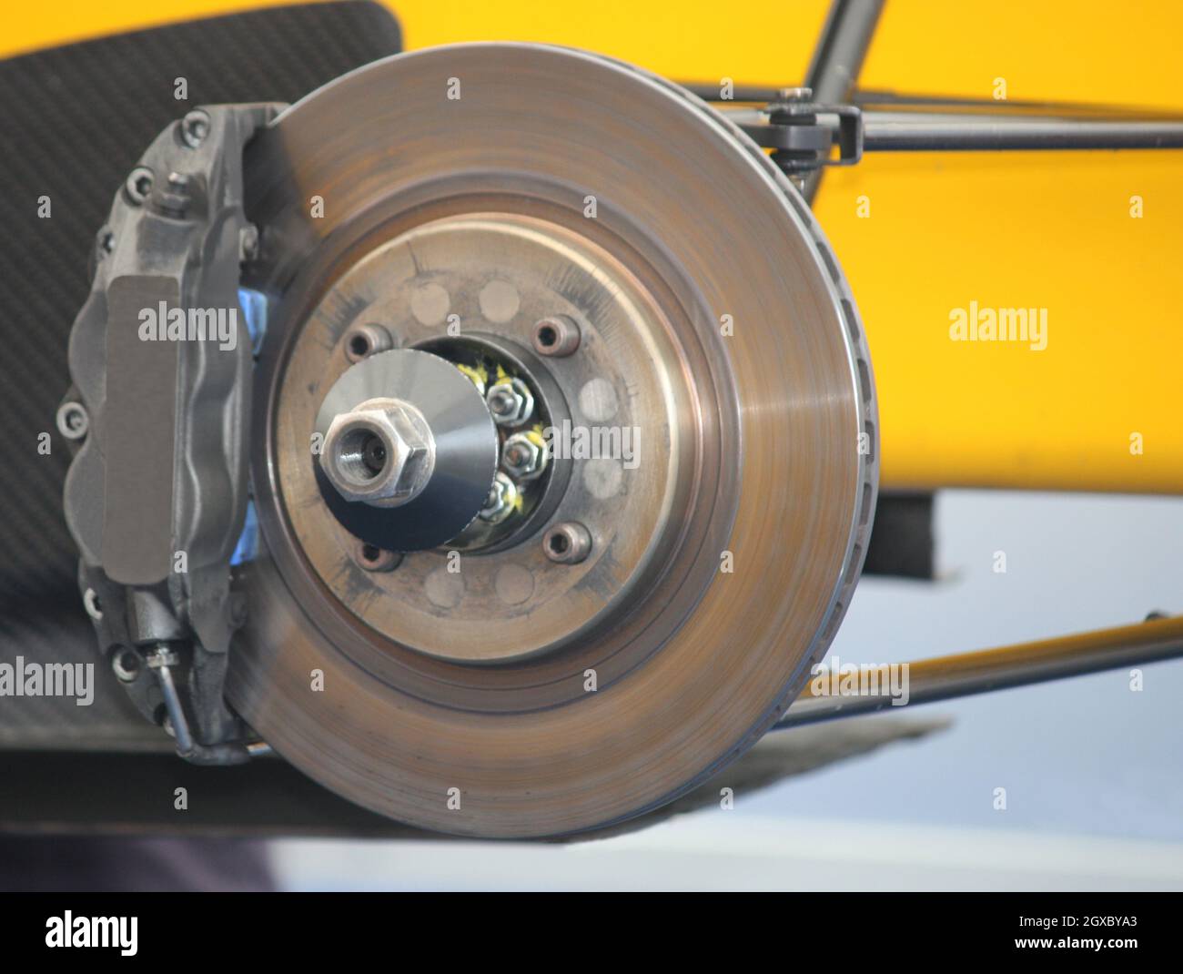 Racing nuts hi-res stock photography and images - Alamy