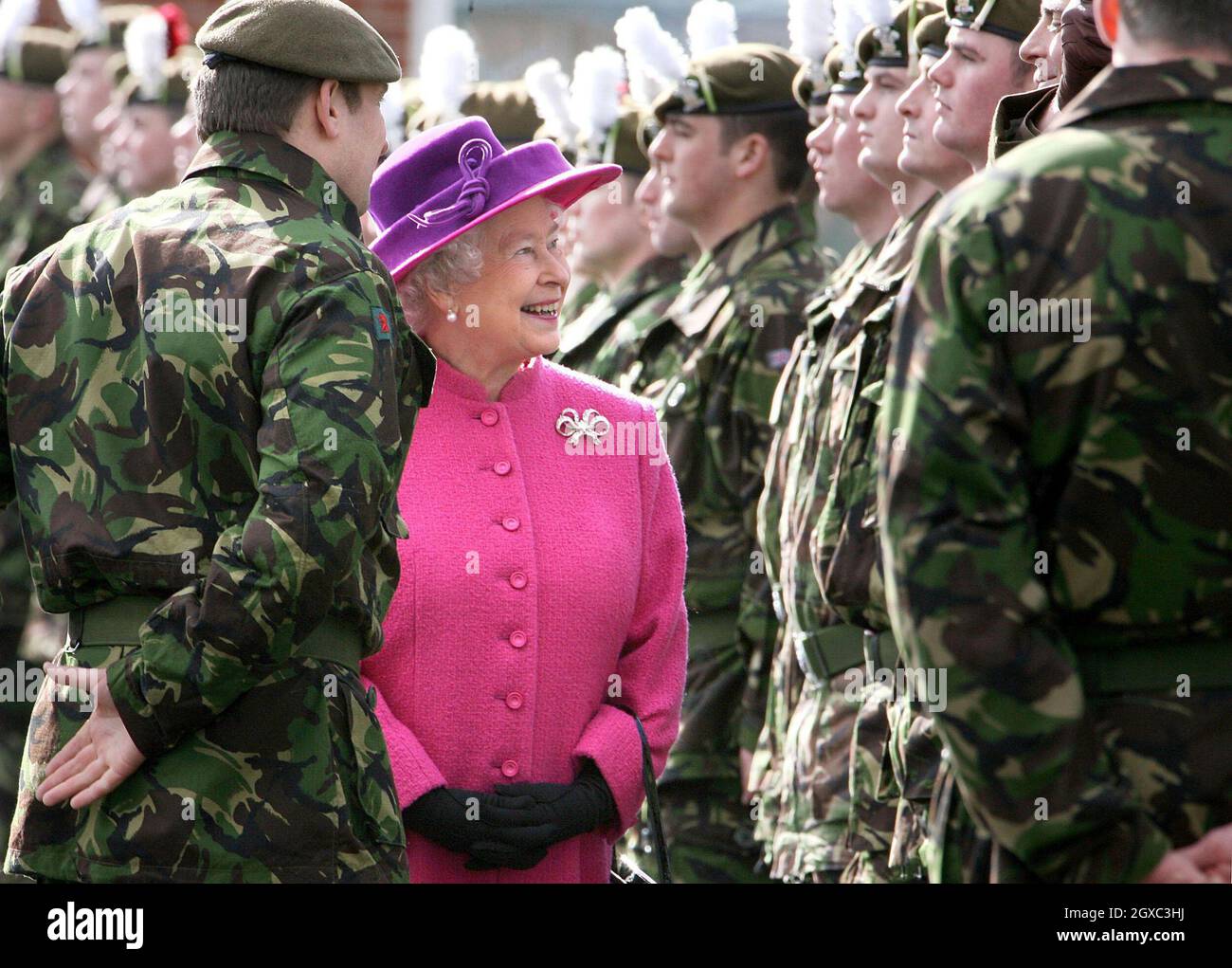 Queen Elizabeth II meets soldiers of the 2nd Battalion The Royal Welsh ...