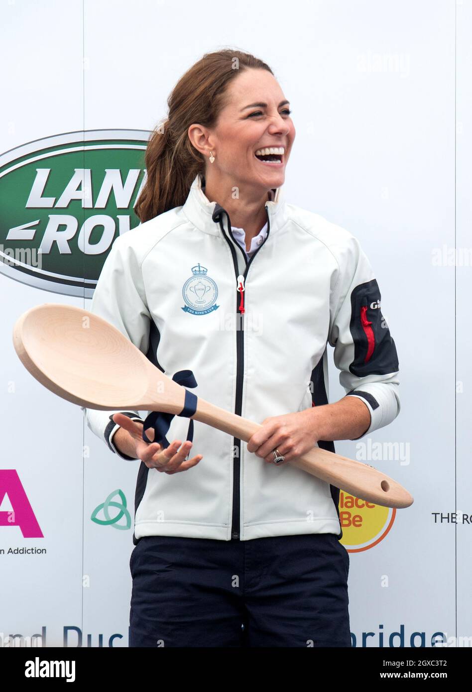 Kate middleton laughing hi-res stock photography and images - Alamy