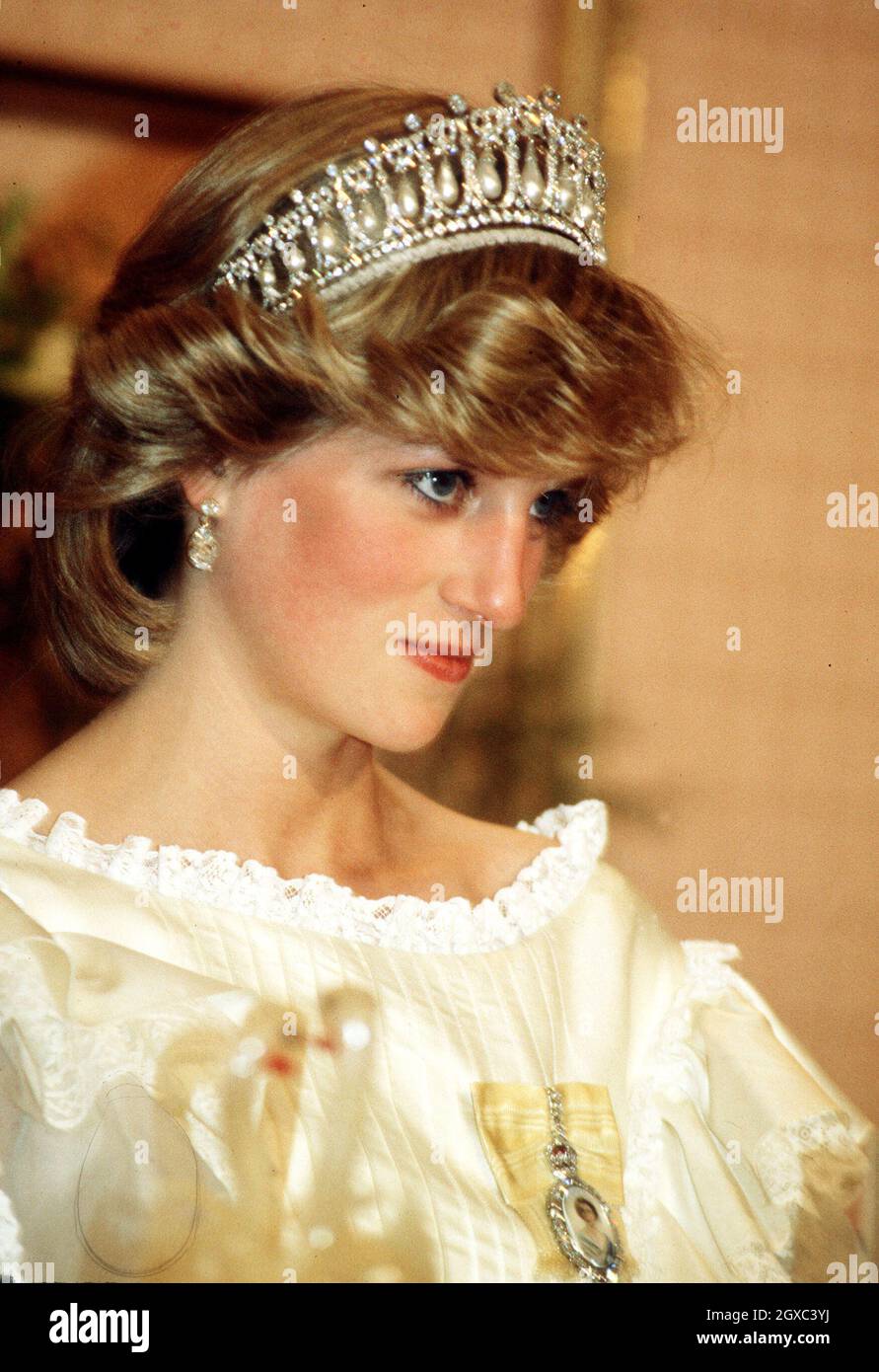 Princess diana tiara hi-res stock photography and images - Alamy