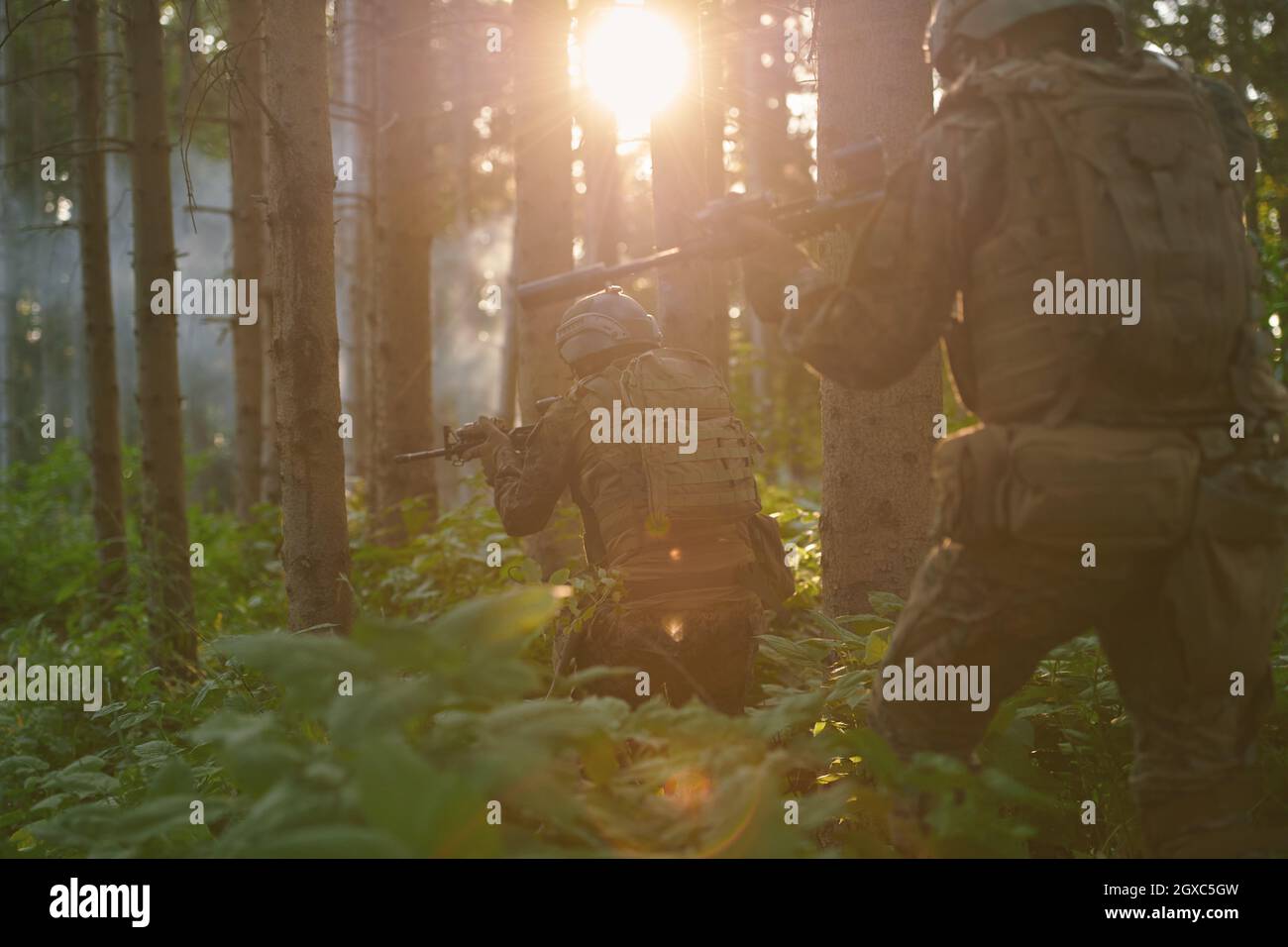 Modern warfare Soldiers Squad Running as Team in Battle Formation Stock ...