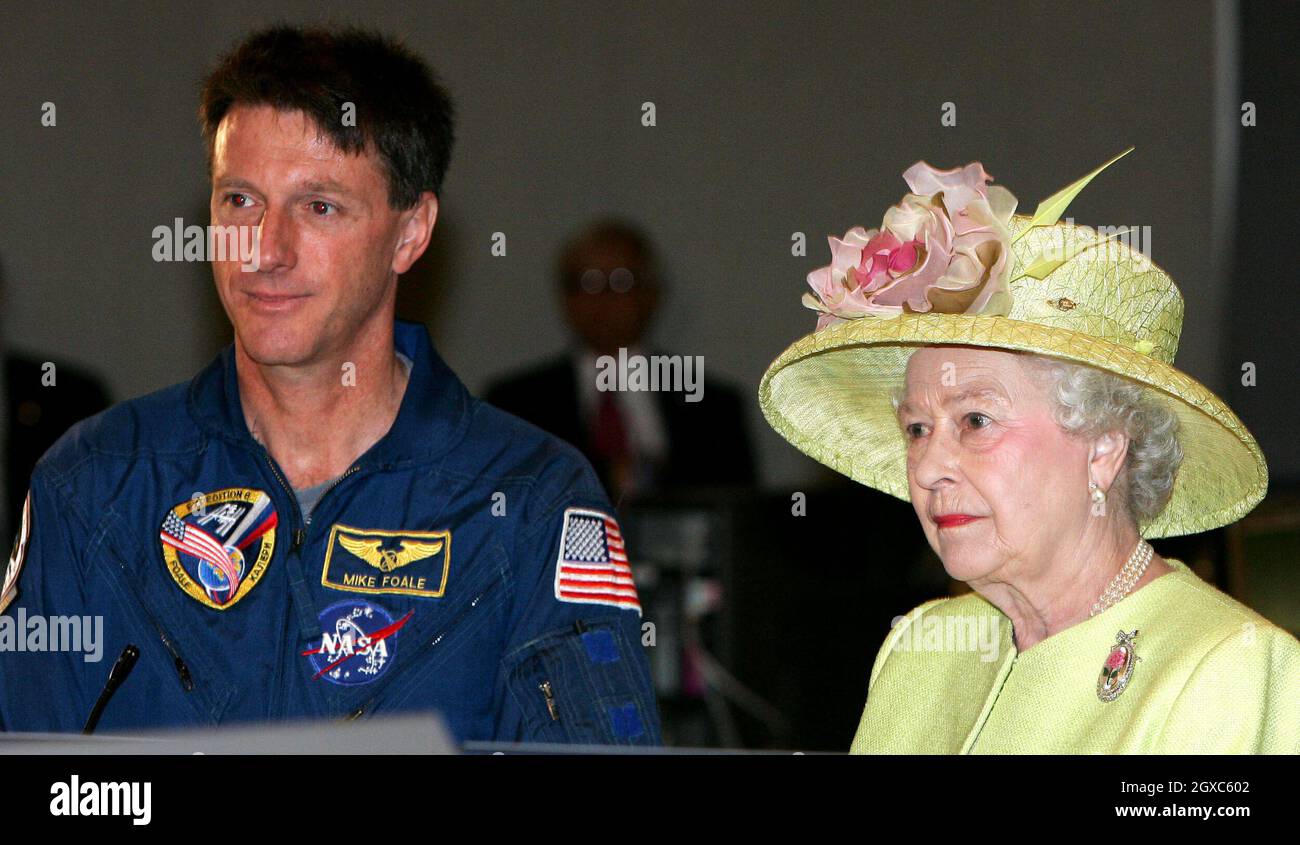 Queen Elizabeth ll meets British astronaut Michael Foale when she ...