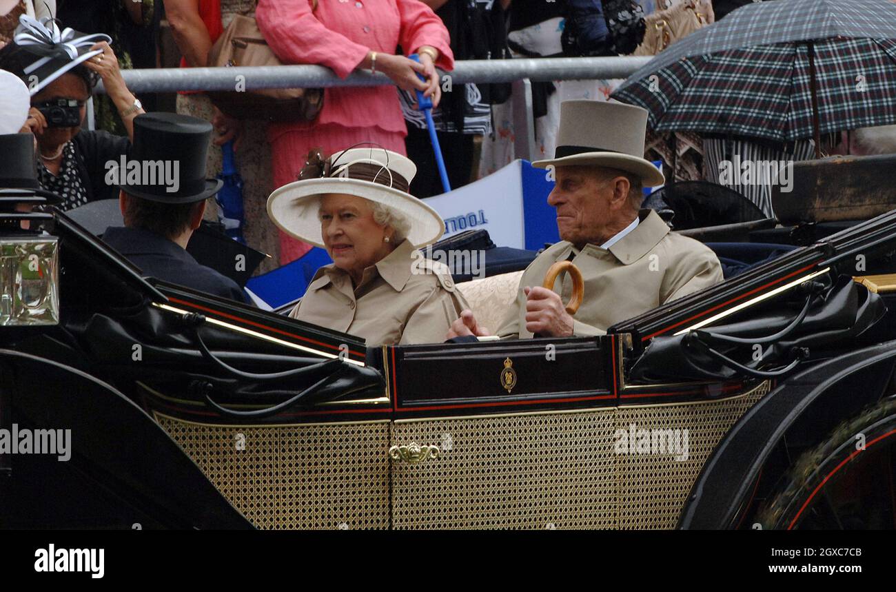 Queen Elizabeth ll and Prince Philp, Duke of Edinburgh arrive in an ...