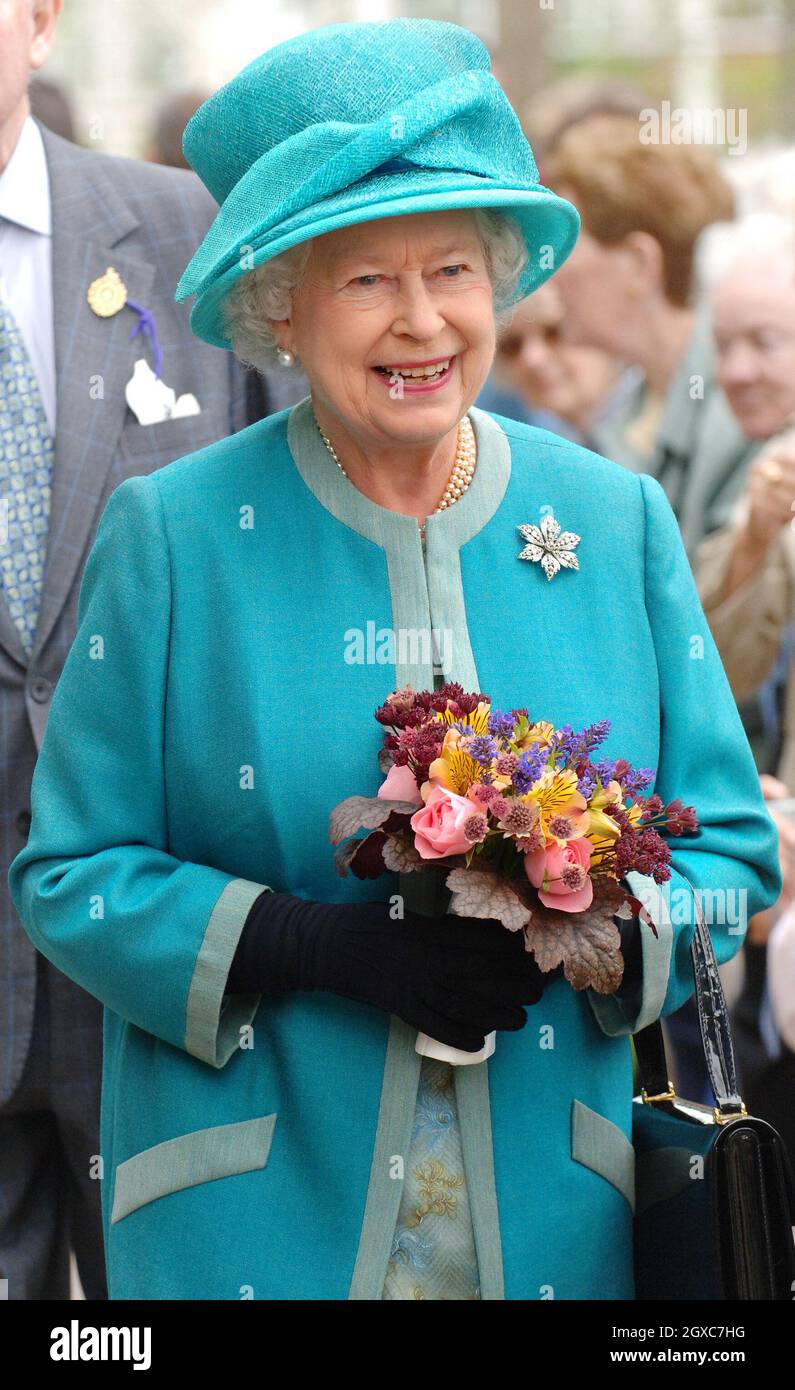 Queen Elizabeth II visits the Royal Horticultural Society Garden at ...