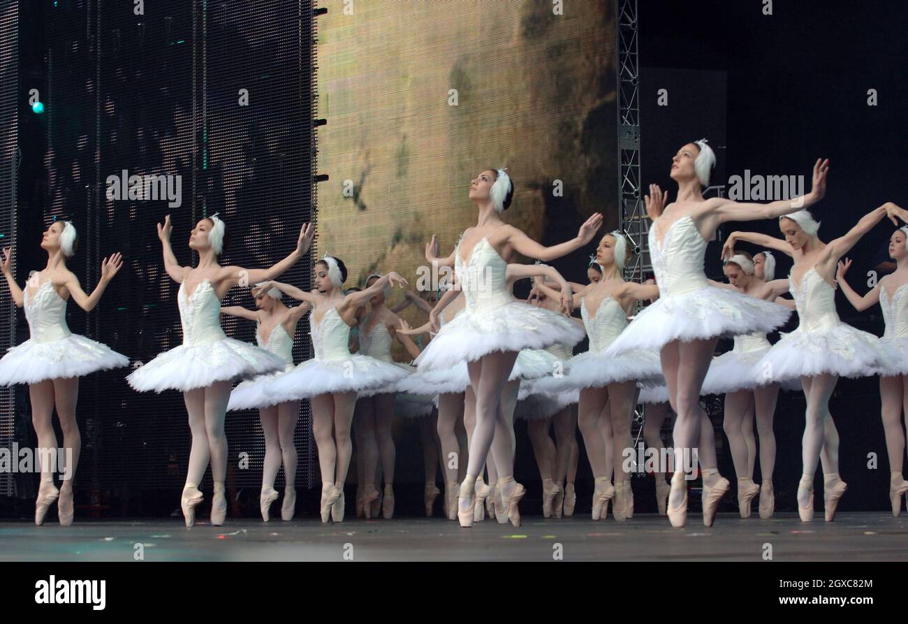 The English National Ballet live at The Concert for Diana, Wembley ...