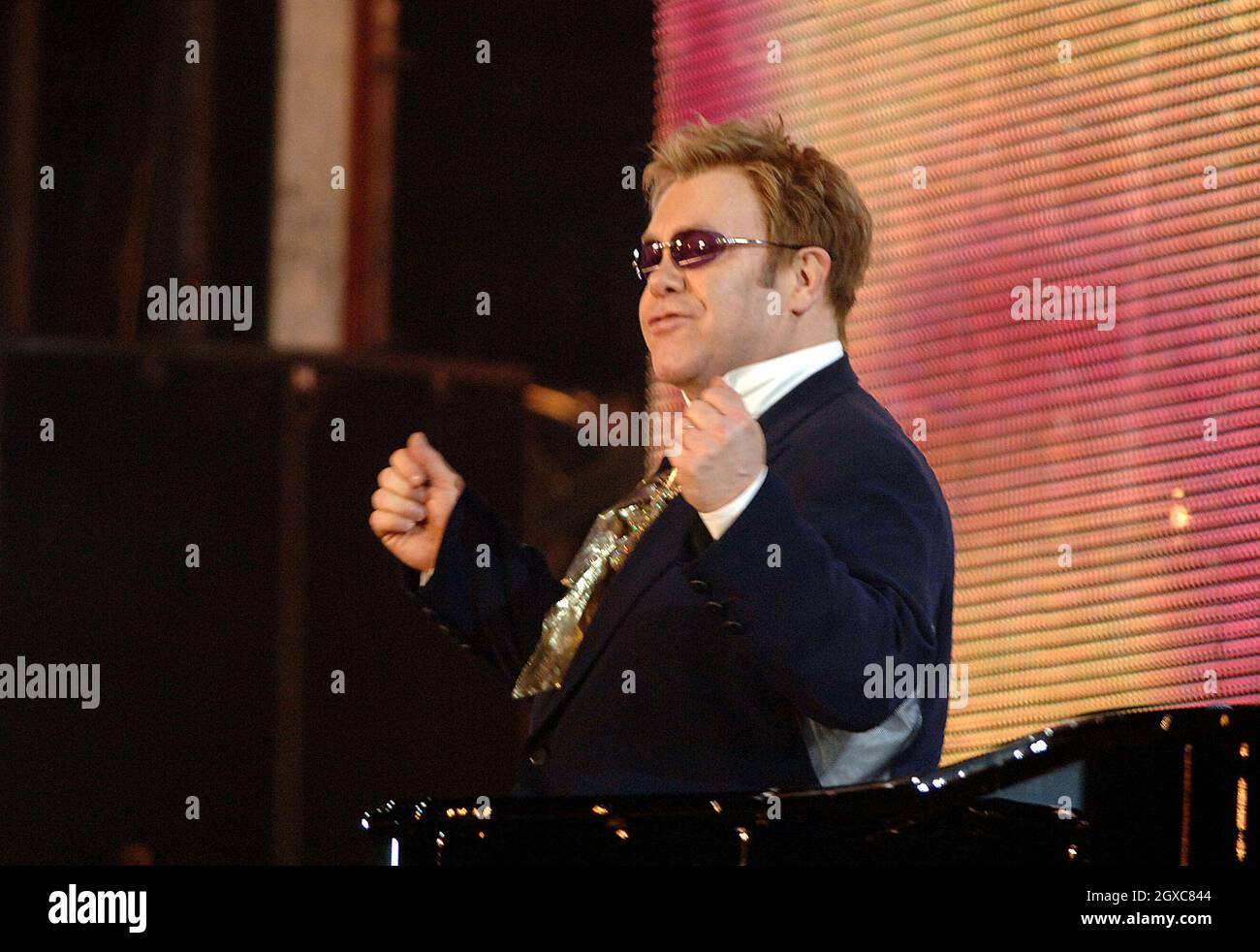 Elton John performs on stage at the Concert for Diana, Wembley Stadium ...