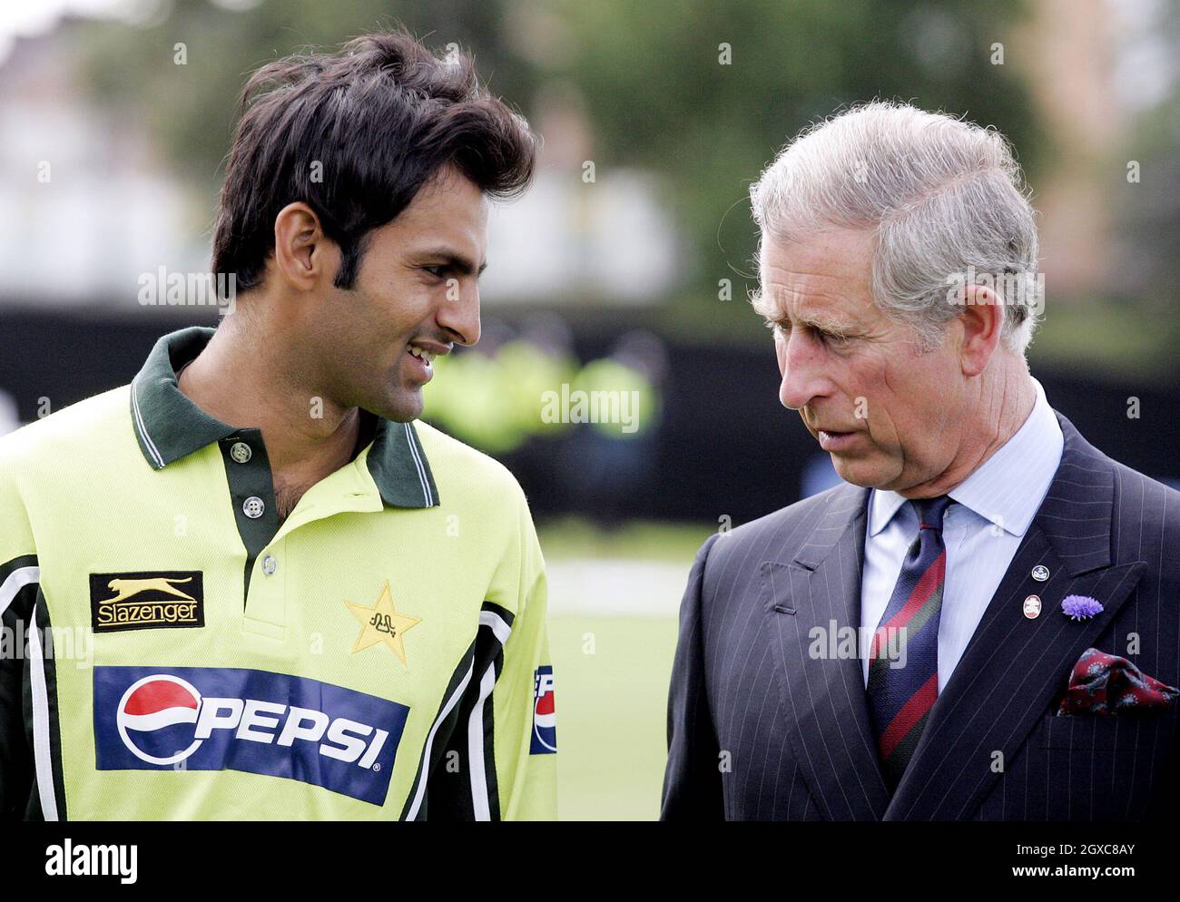 Prince Charles, Prince of Wales meets Pakistan's Captain Shoaib Malik ...