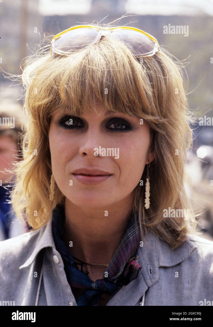 Joanna lumley portrait hi-res stock photography and images - Alamy