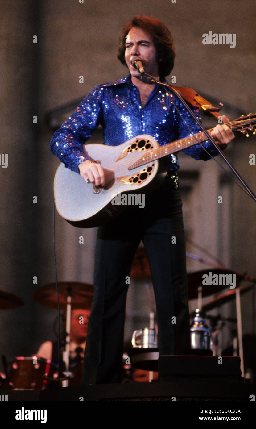 American singer songwriter Neil diamond, circa 1977 Stock Photo - Alamy