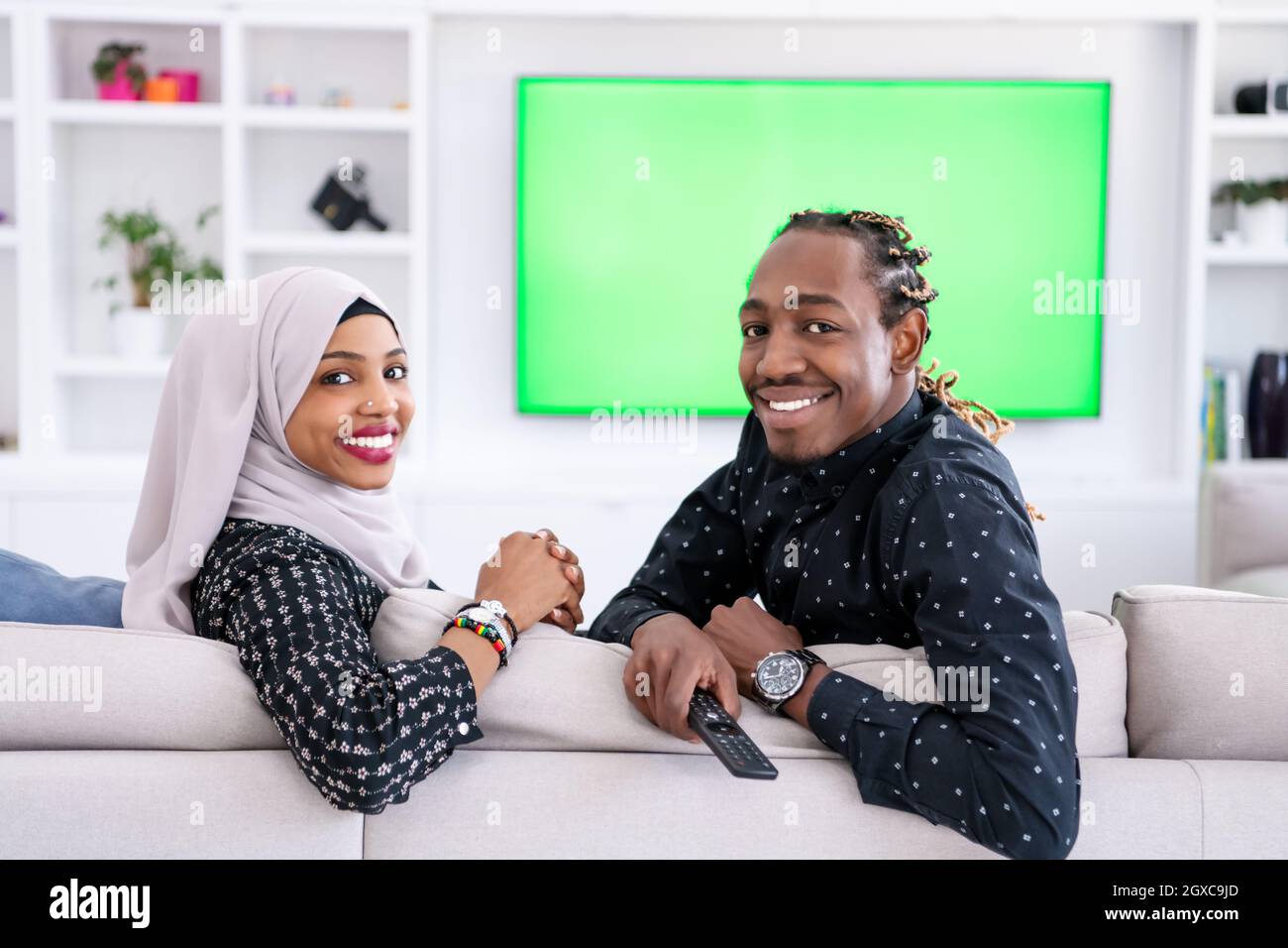 Muslim women on tv show hi-res stock photography and images - Alamy