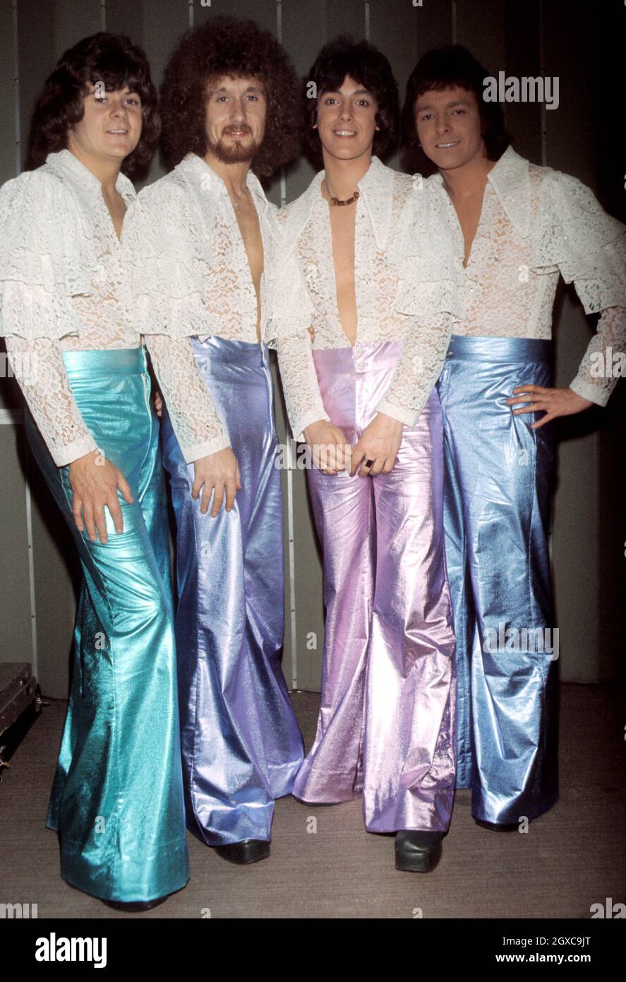 English pop singers hi-res stock photography and images - Alamy