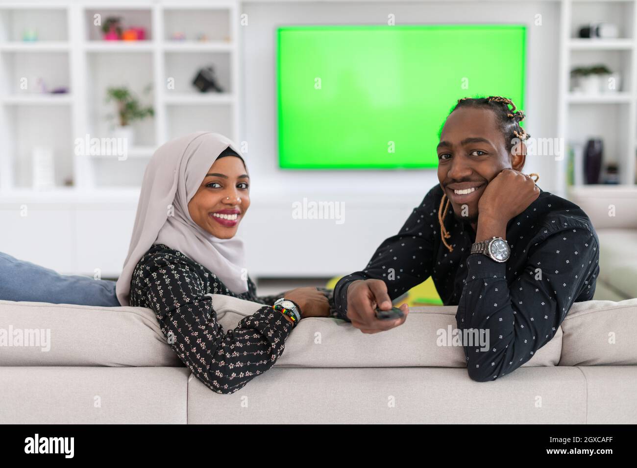 Muslim women on tv show hi-res stock photography and images - Alamy