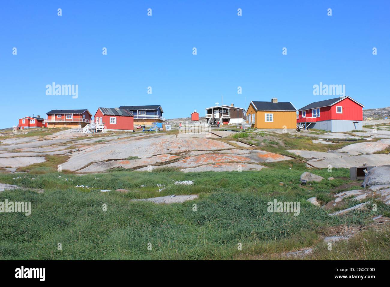 Colourful houses in remote Greenlandic settlement Stock Photo - Alamy