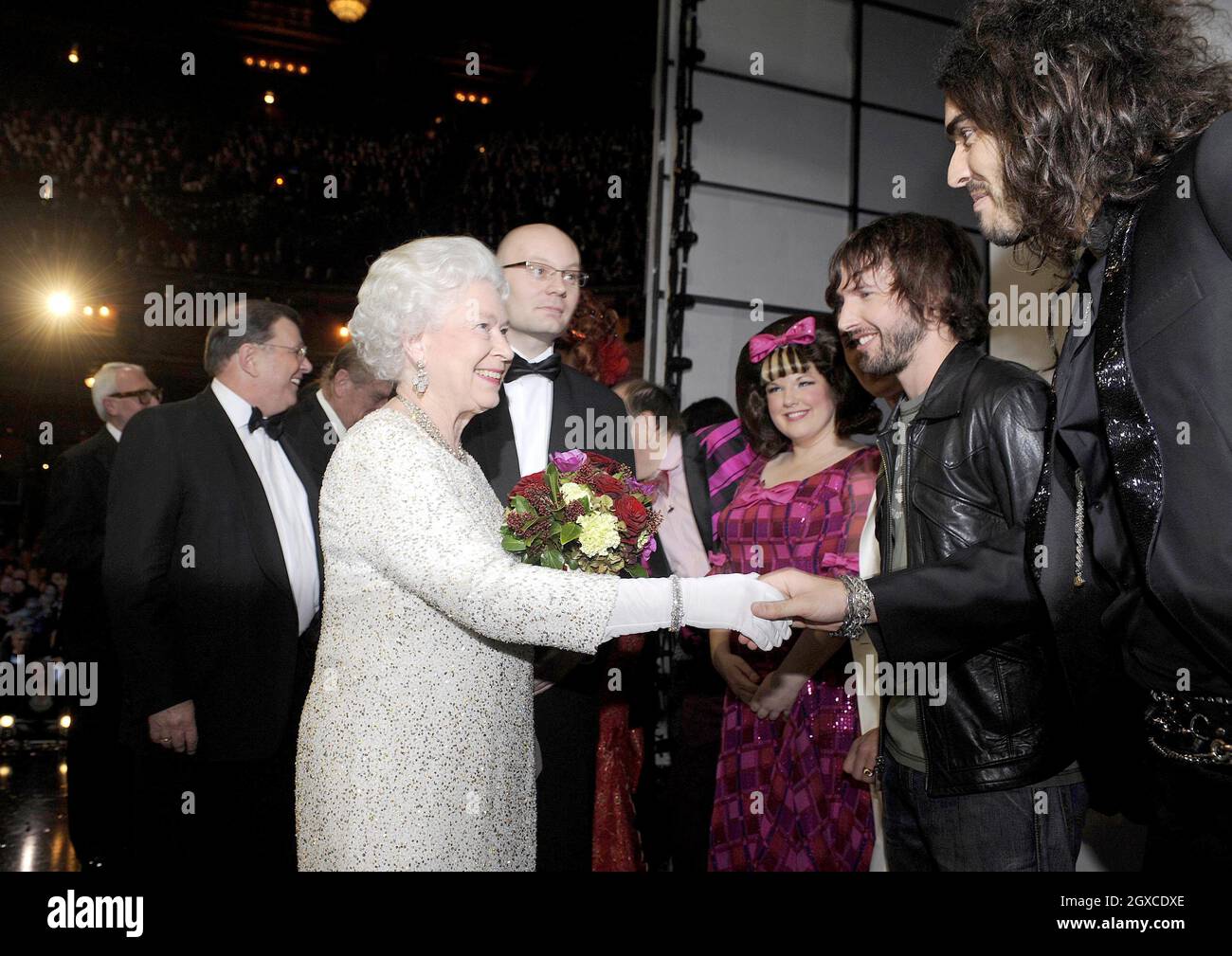 Queen Elizabeth ll meets singer James Blunt and comedian Russell Brand ...