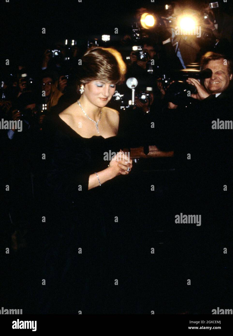 Princess Diana arriving at the Goldsmith's Hall in London to attend an ...