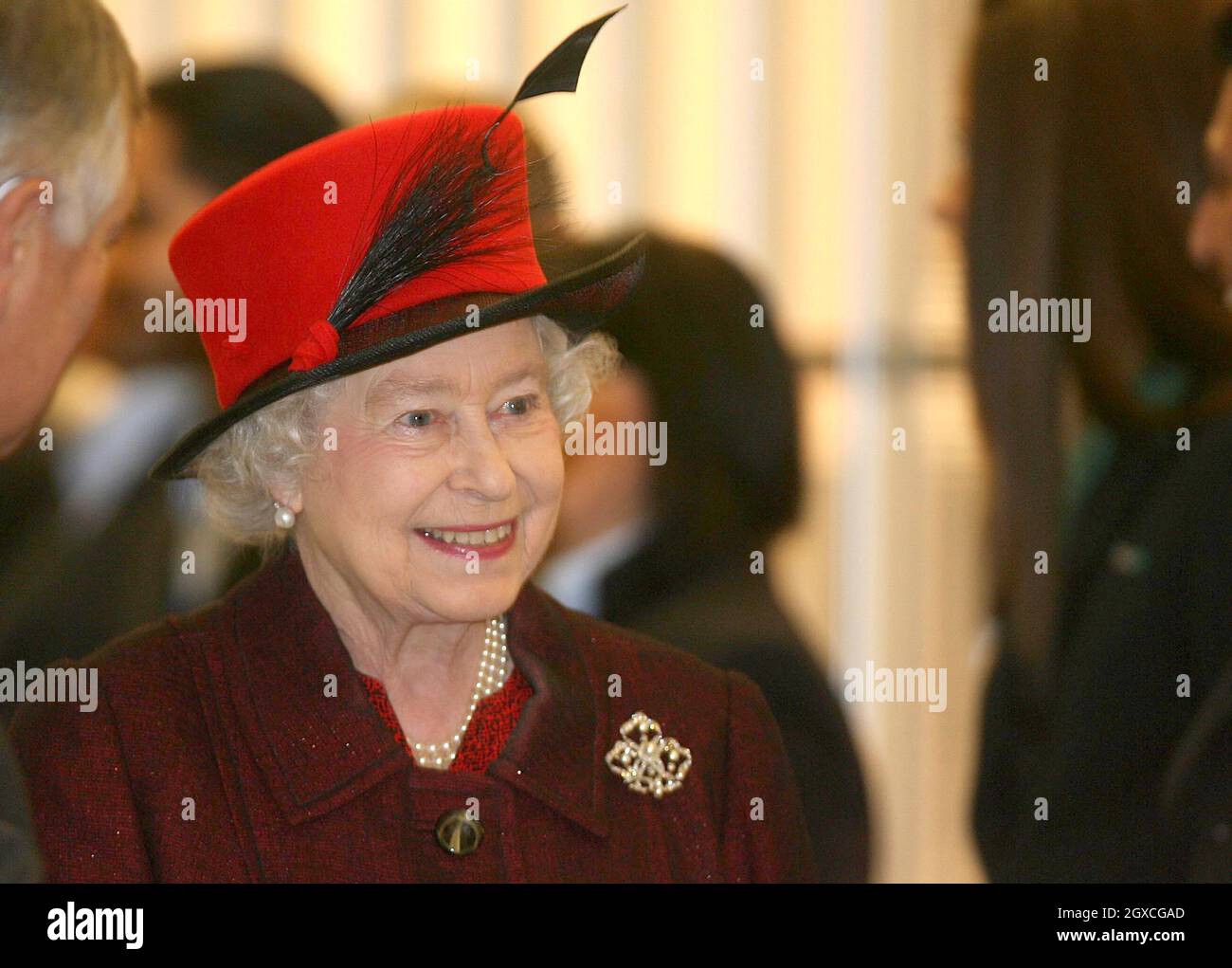 Queen Elizabeth II officially opens the new Terminal 5 at Heathrow ...