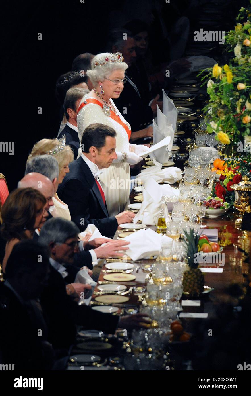 The queen elizabeth ii dinner table hi-res stock photography and images ...