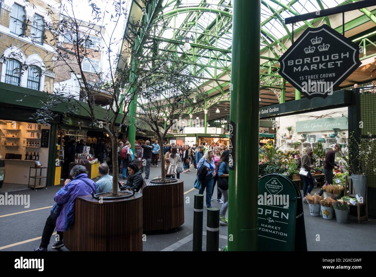 Borough market building london britain hi-res stock photography and ...