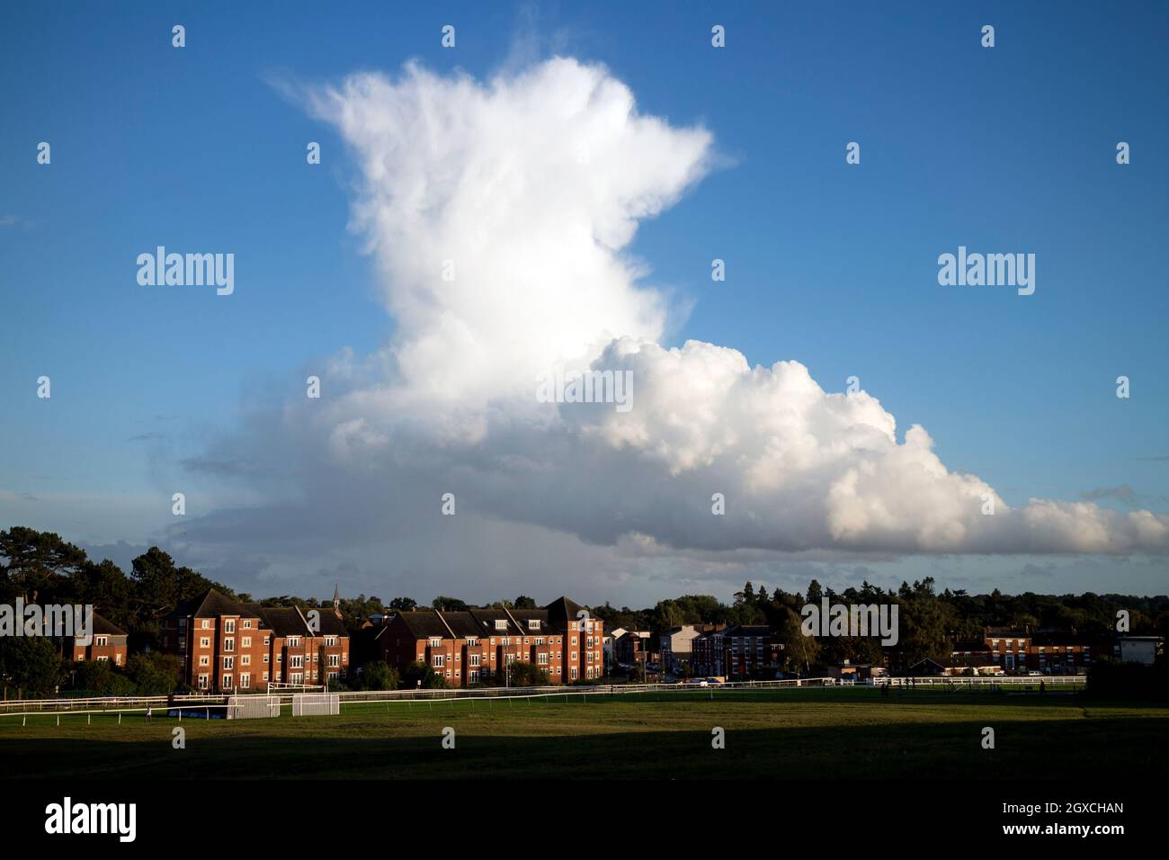 Anvil cloud formation over Warwick, Warwickshire, England, UK Stock ...