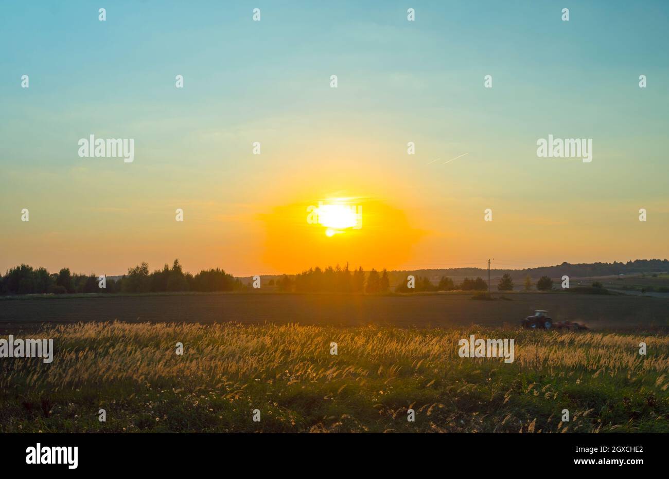 Fall work outdoors hi-res stock photography and images - Alamy
