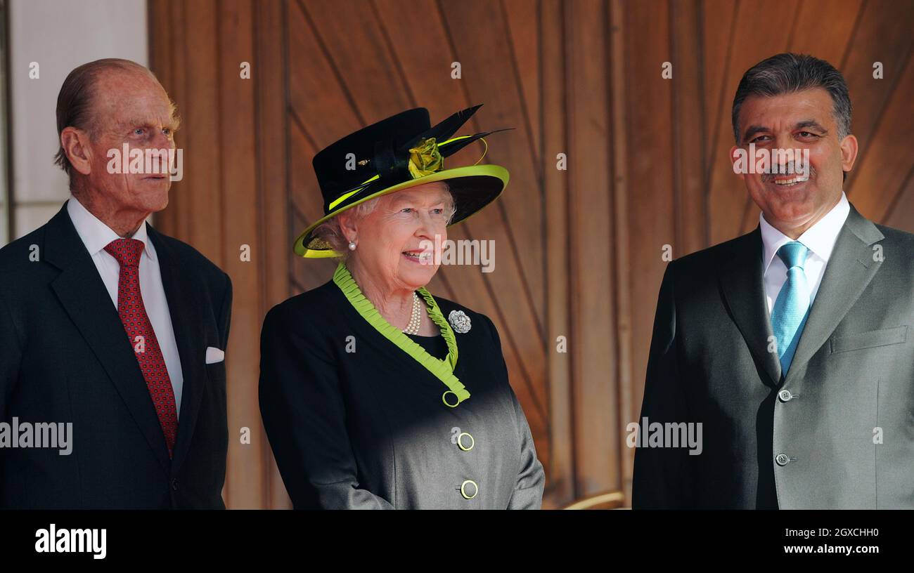Queen Elizabeth II and Prince Philip are welcomed by President Abdullah ...