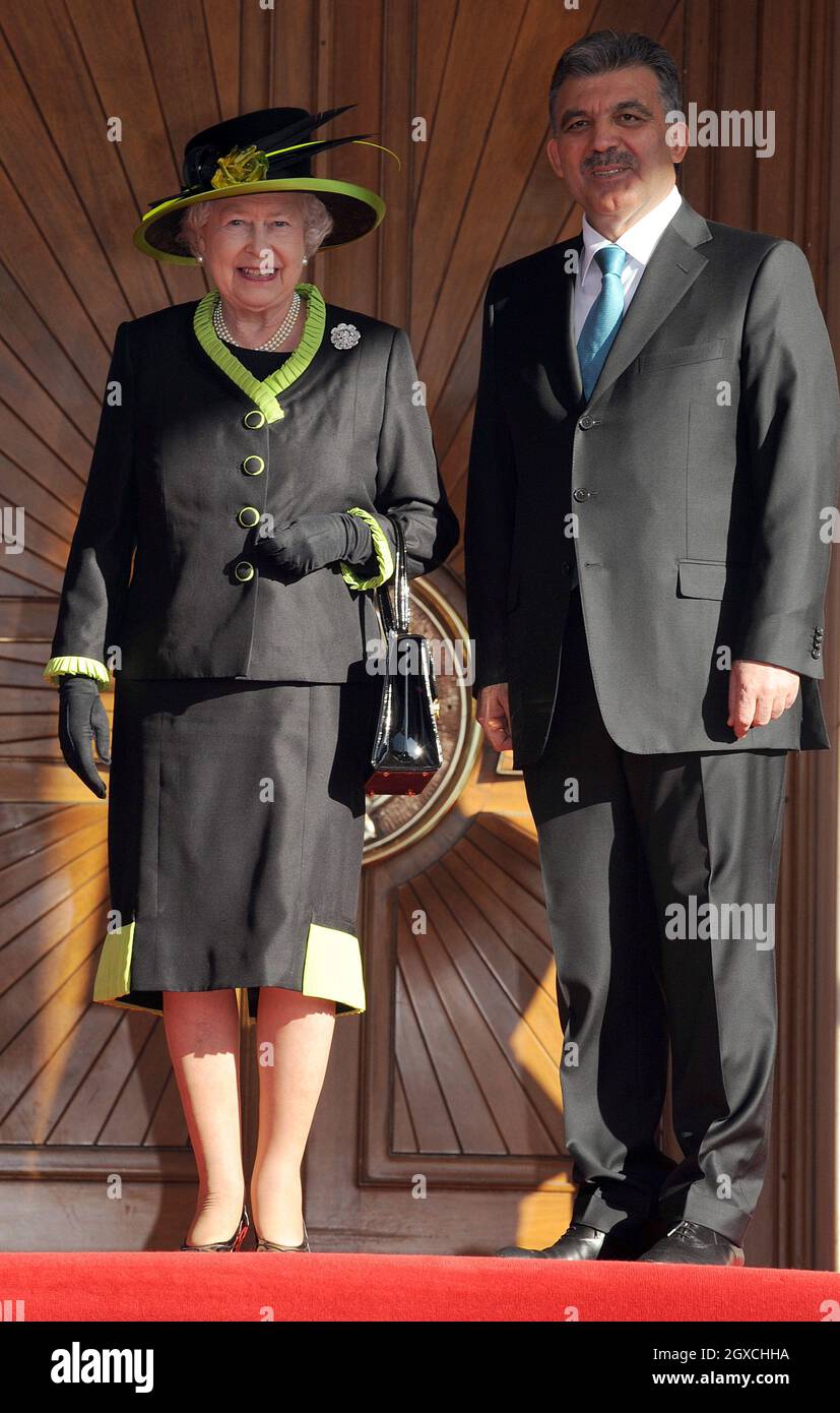 Queen Elizabeth II is welcomed by President Abdullah Gul on the first ...