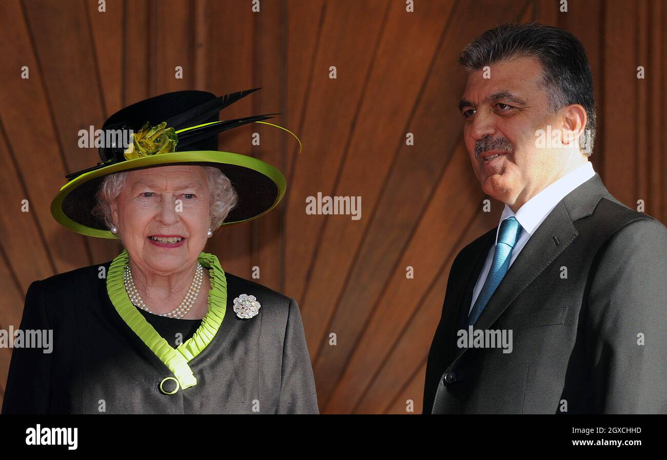 Queen Elizabeth II is welcomed by President Abdullah Gul on the first ...