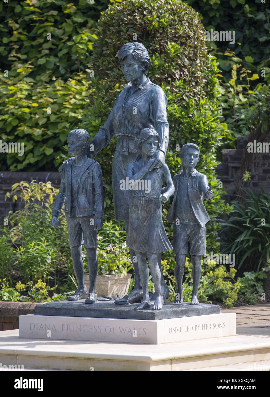 A statue of Princess Diana which was unveiled by Prince William ...