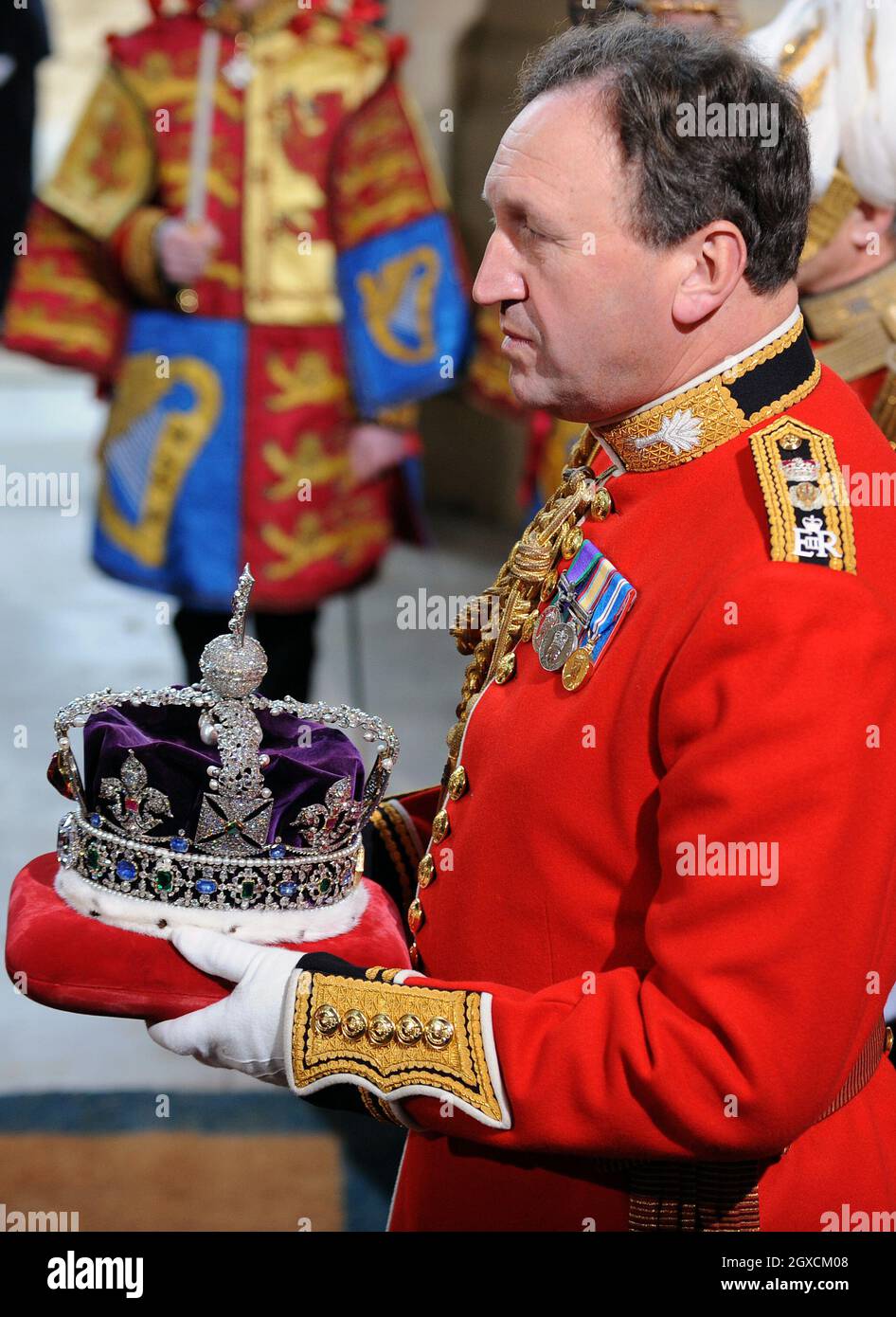 The Imperial State Crown arrives at Westminster for Queen Elizabeth ll ...