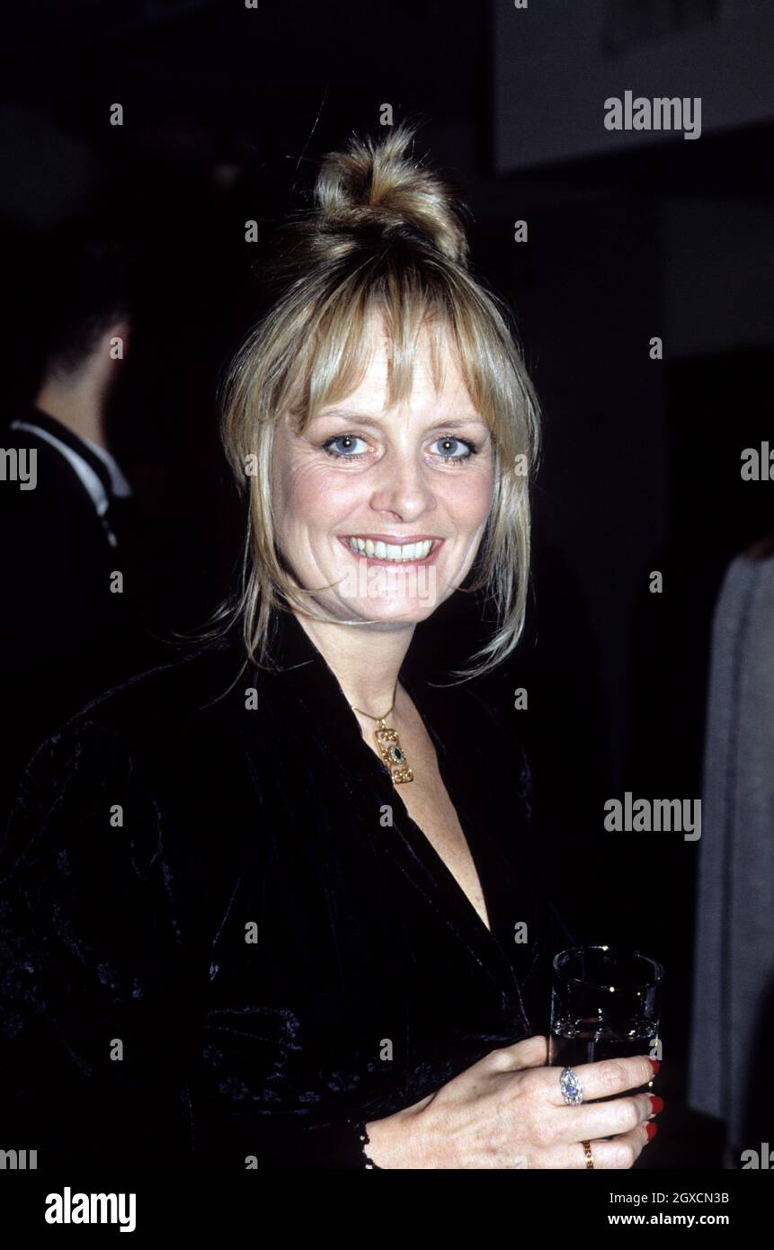 Twiggy model hi-res stock photography and images - Alamy