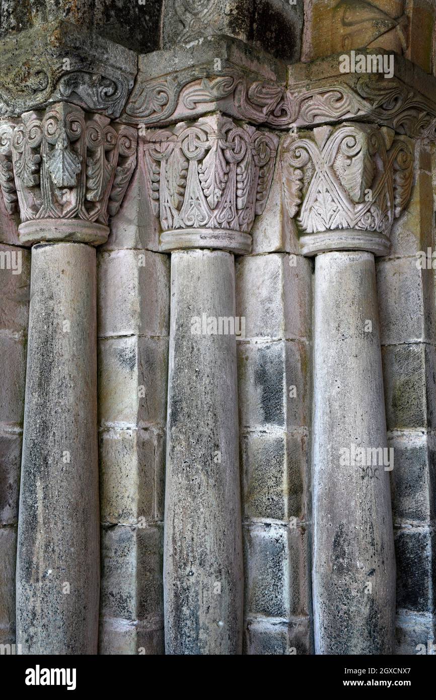 Romanesque columns and capital hi-res stock photography and images - Alamy