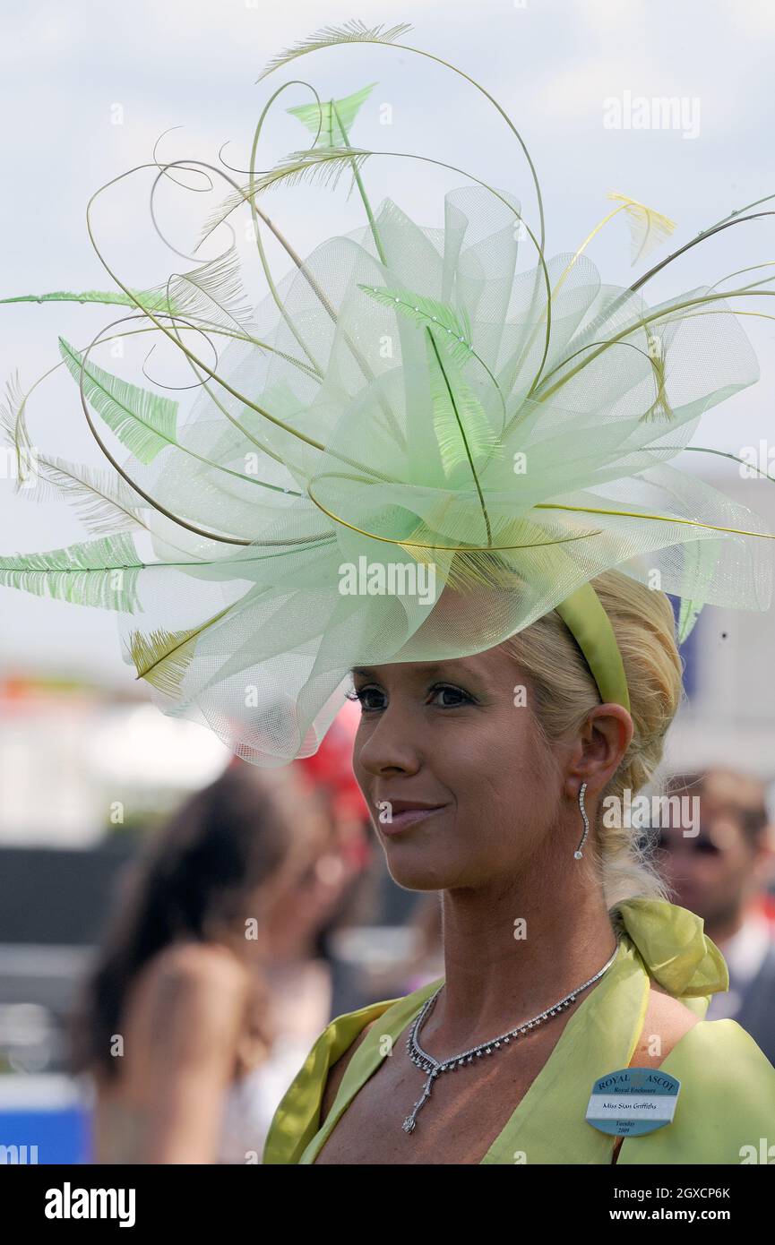 Sian griffiths at ascot racecourse hi-res stock photography and images ...