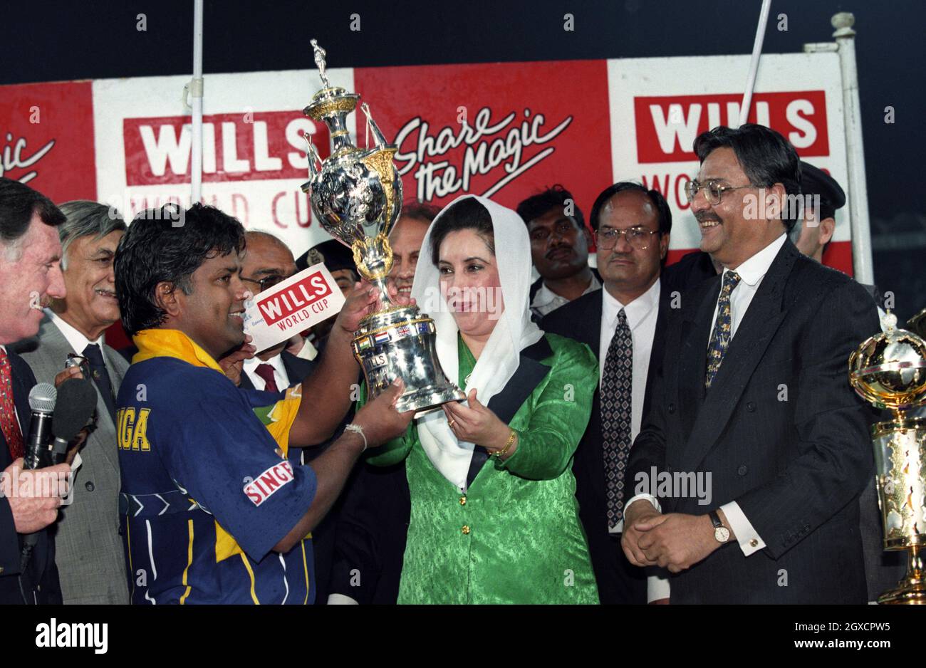 Sri lanka captain arjuna ranatunga with the world cup trophy hi-res ...
