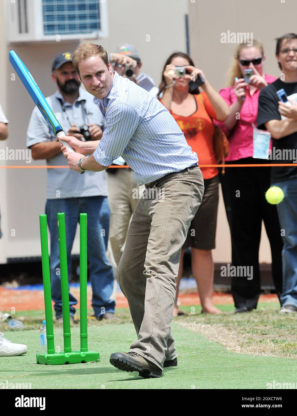 Australia children cricket hi-res stock photography and images - Alamy