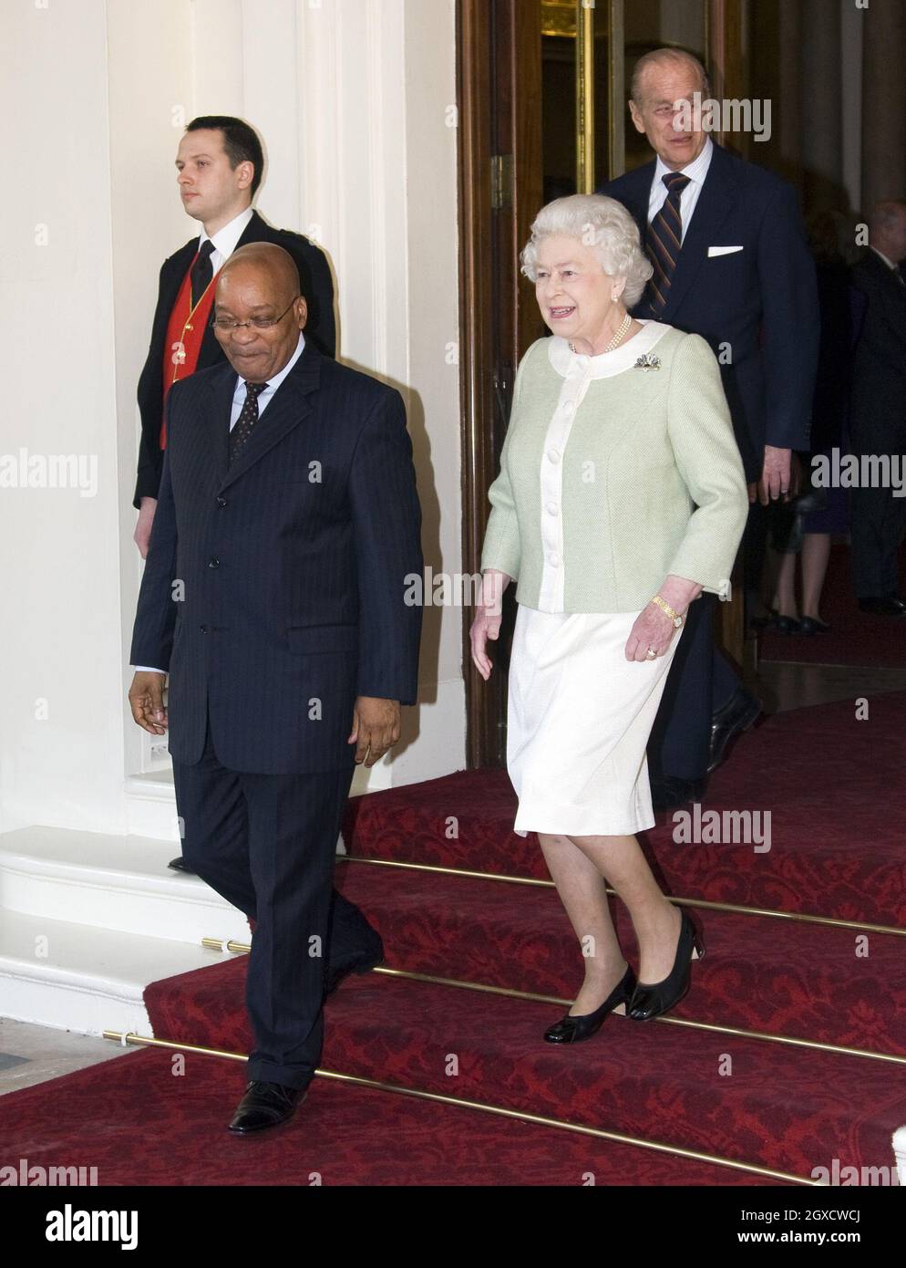Queen Elizabeth II and Prince Philip, Duke of Edinburgh say goodbye to ...