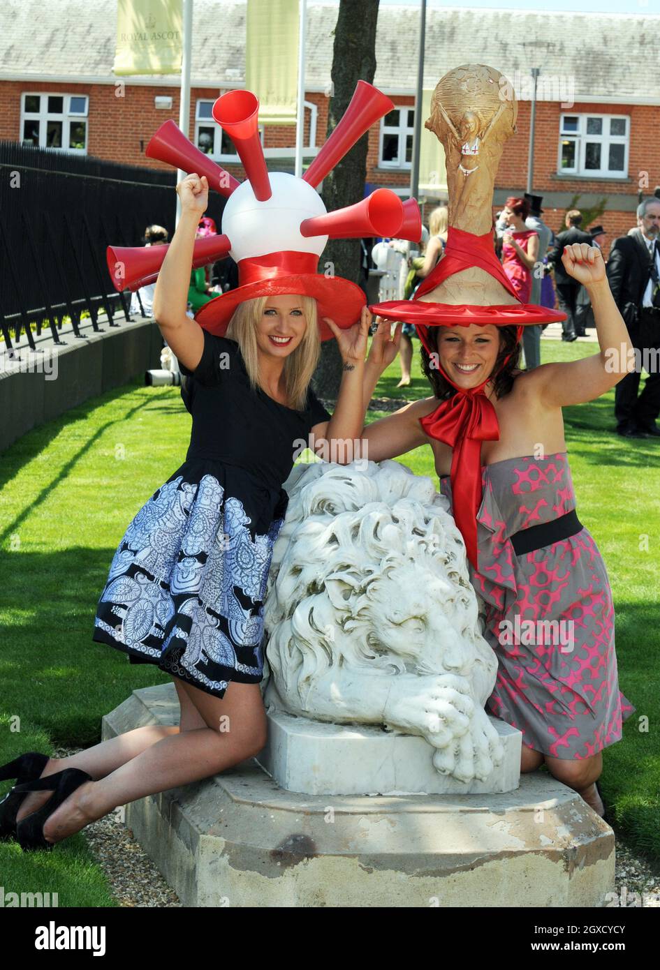 Royal themed hat hi-res stock photography and images - Alamy