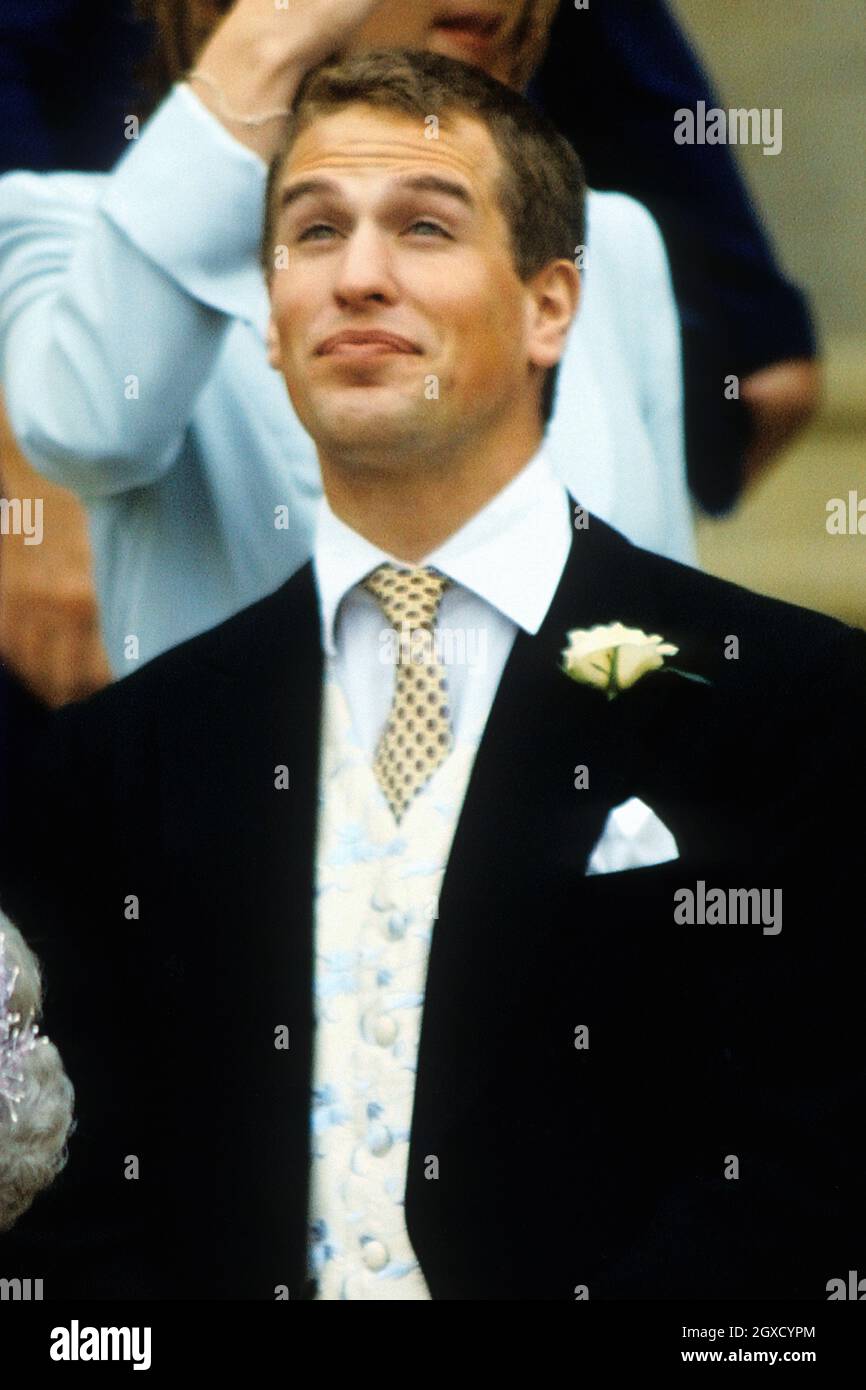 Britains queen elizabeth ii arrives at st georges chapel hi-res stock ...