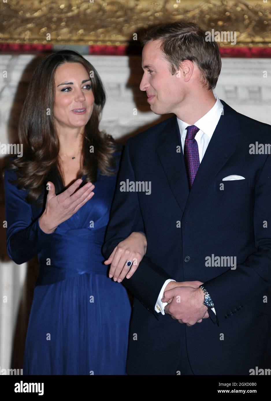 Prince William and Kate Middleton pose for photographs in the State ...
