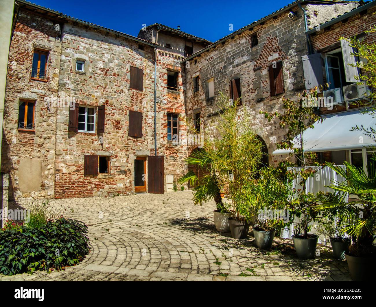 Alienor hi-res stock photography and images - Alamy