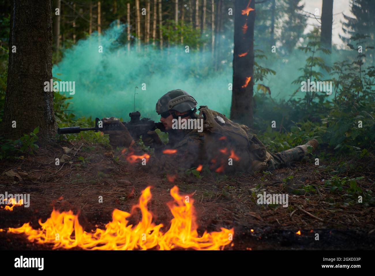 modern warfare soldier in action combat Stock Photo - Alamy